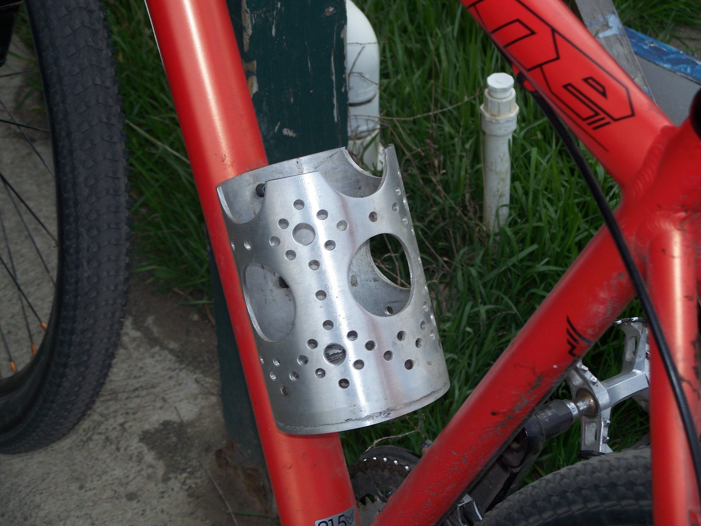 Bicycle Cupholder for Big Drinks : 5 Steps (with Pictures) - Instructables
