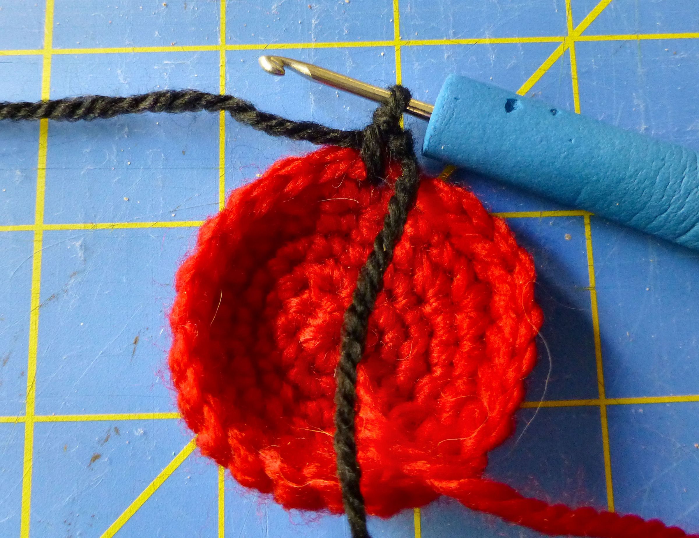 Crochet Pokeball Keychain Flashlight : 5 Steps (with Pictures ...