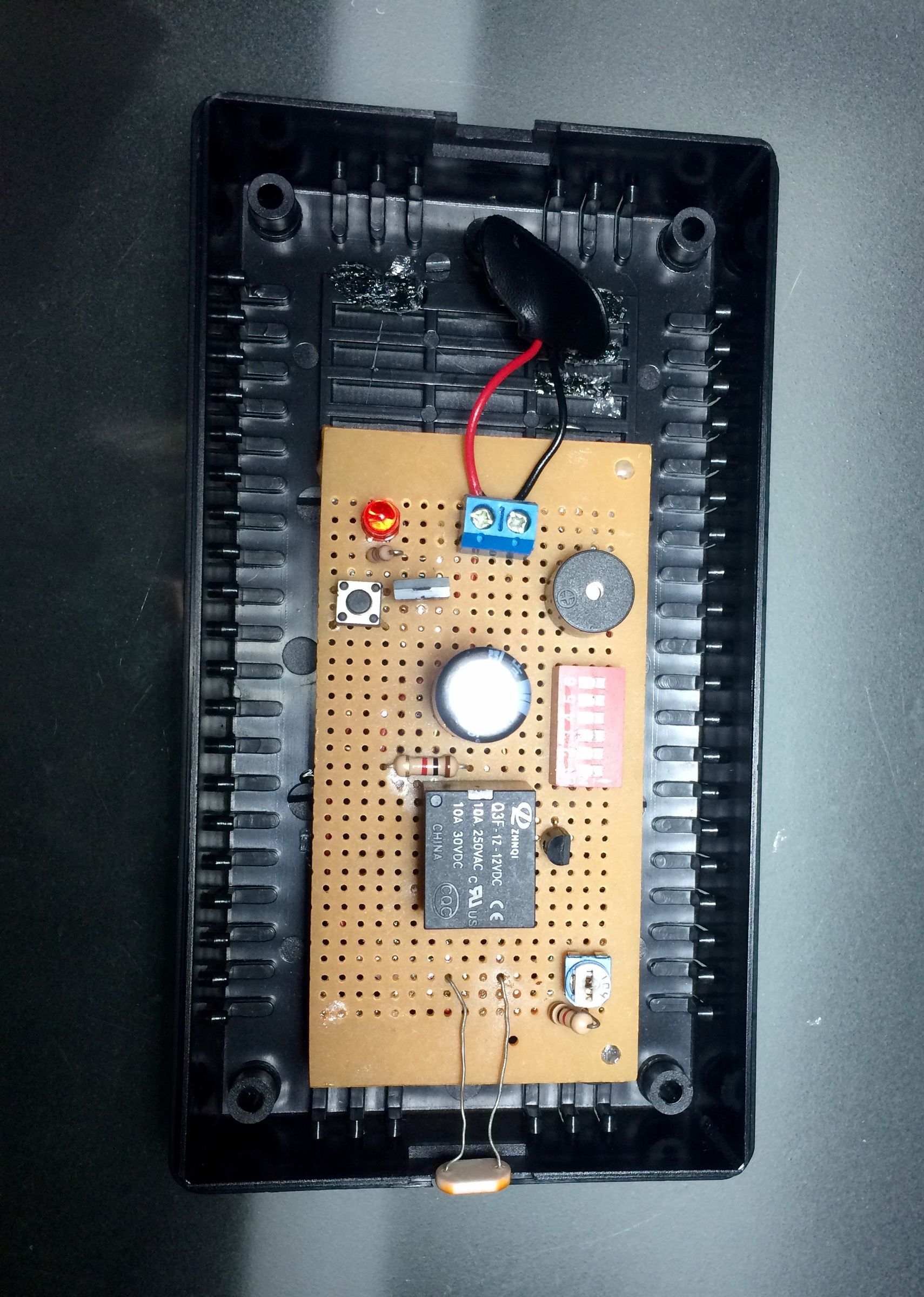 Alarma Láser : 6 Steps - Instructables
