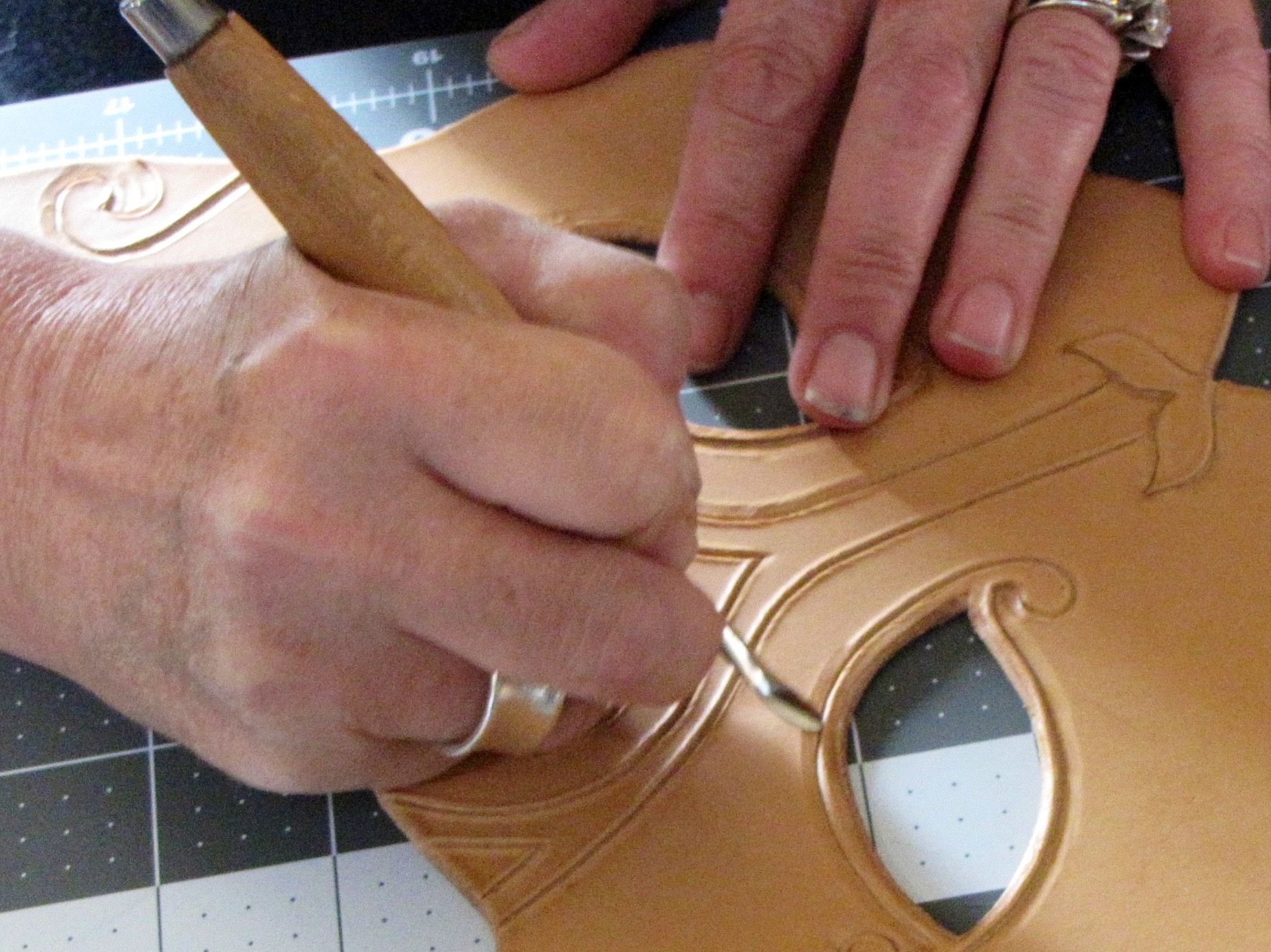 Sculpted Leather Mask Tutorial : 9 Steps (with Pictures) - Instructables