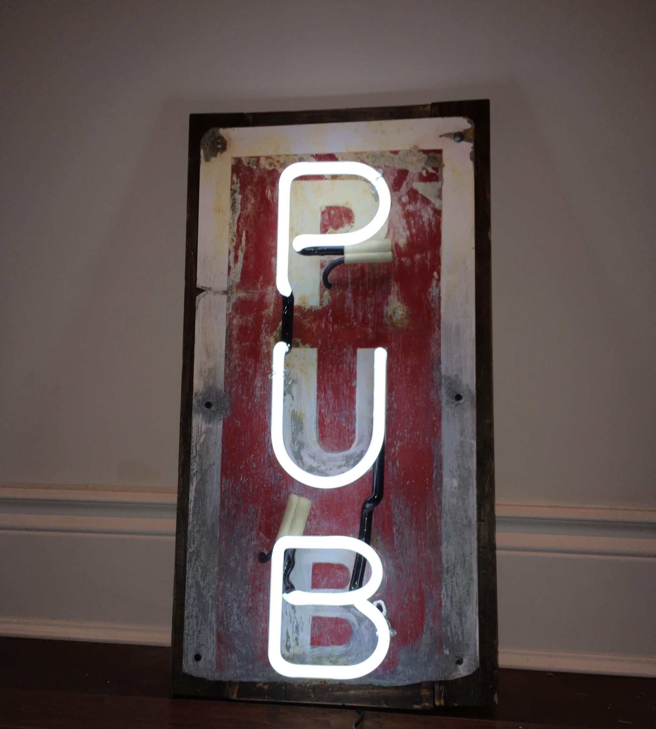 Faux Aged Neon Pub Sign : 5 Steps (with Pictures) - Instructables