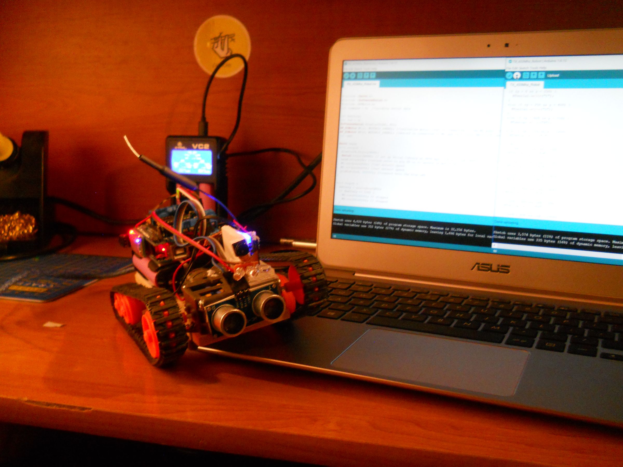 FPV Virtual Reality Arduino Controlled Tracked Robot : 17 Steps (with ...