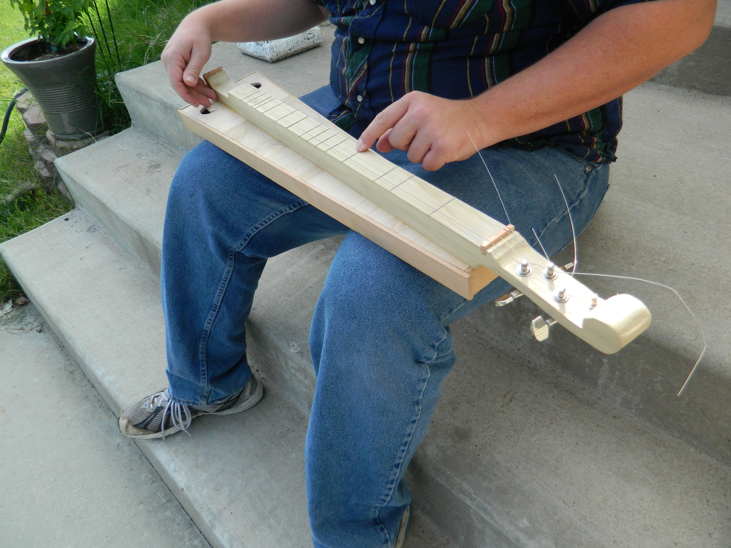 How to Make a Dulcimer Without Power Tools : 6 Steps (with Pictures ...