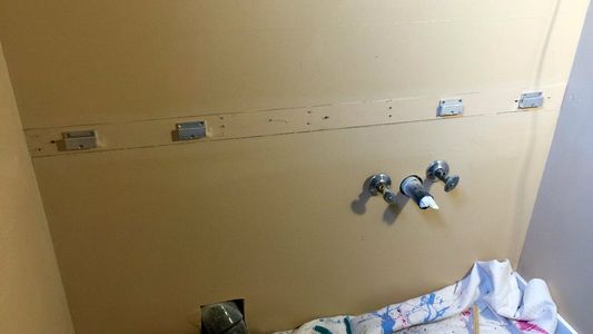 How to Install a Wall-hung Vanity : 5 Steps (with Pictures) - Instructables