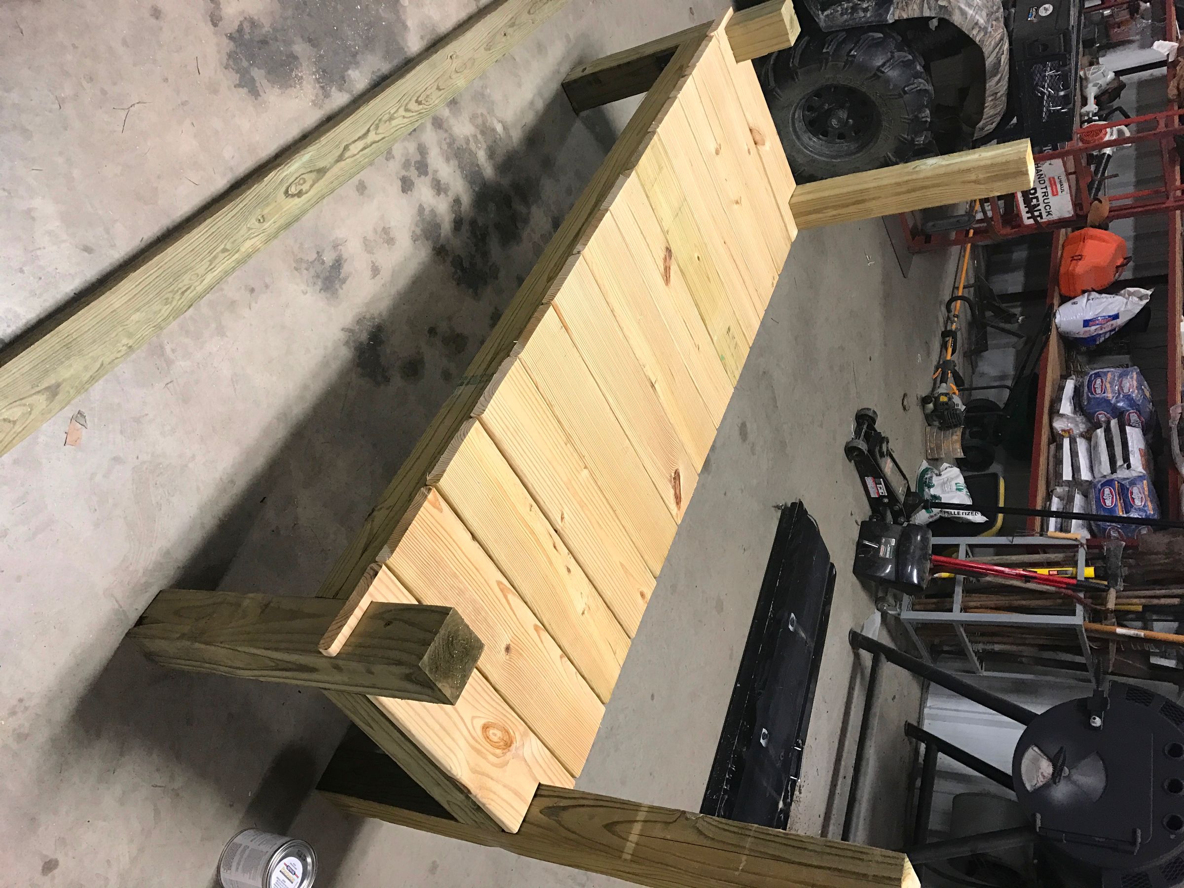 Trashy Tailgate Bench : 11 Steps (with Pictures) - Instructables