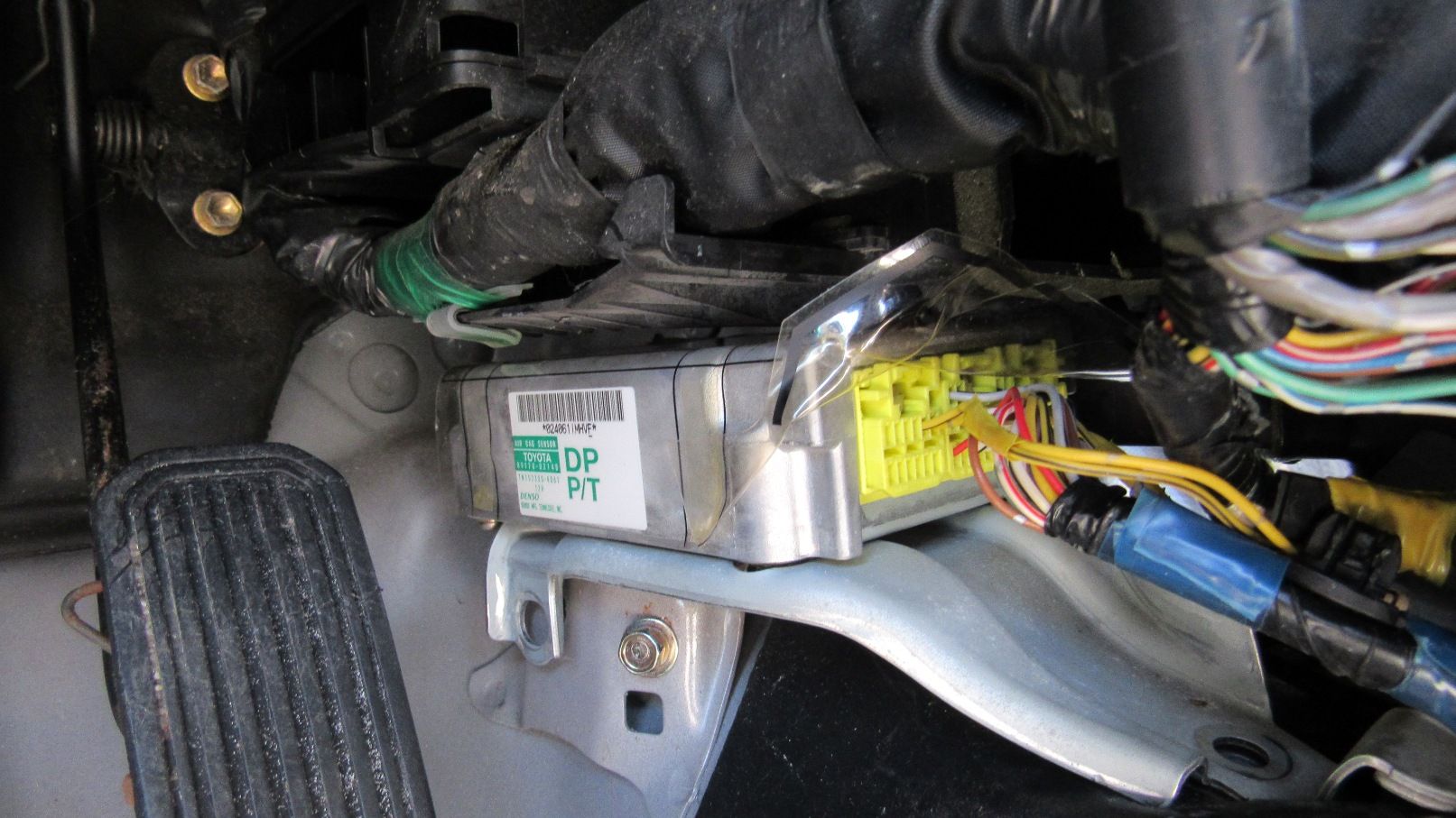 DIY: Reset Airbag Computer Crash Data : 8 Steps (with Pictures) - Instructables