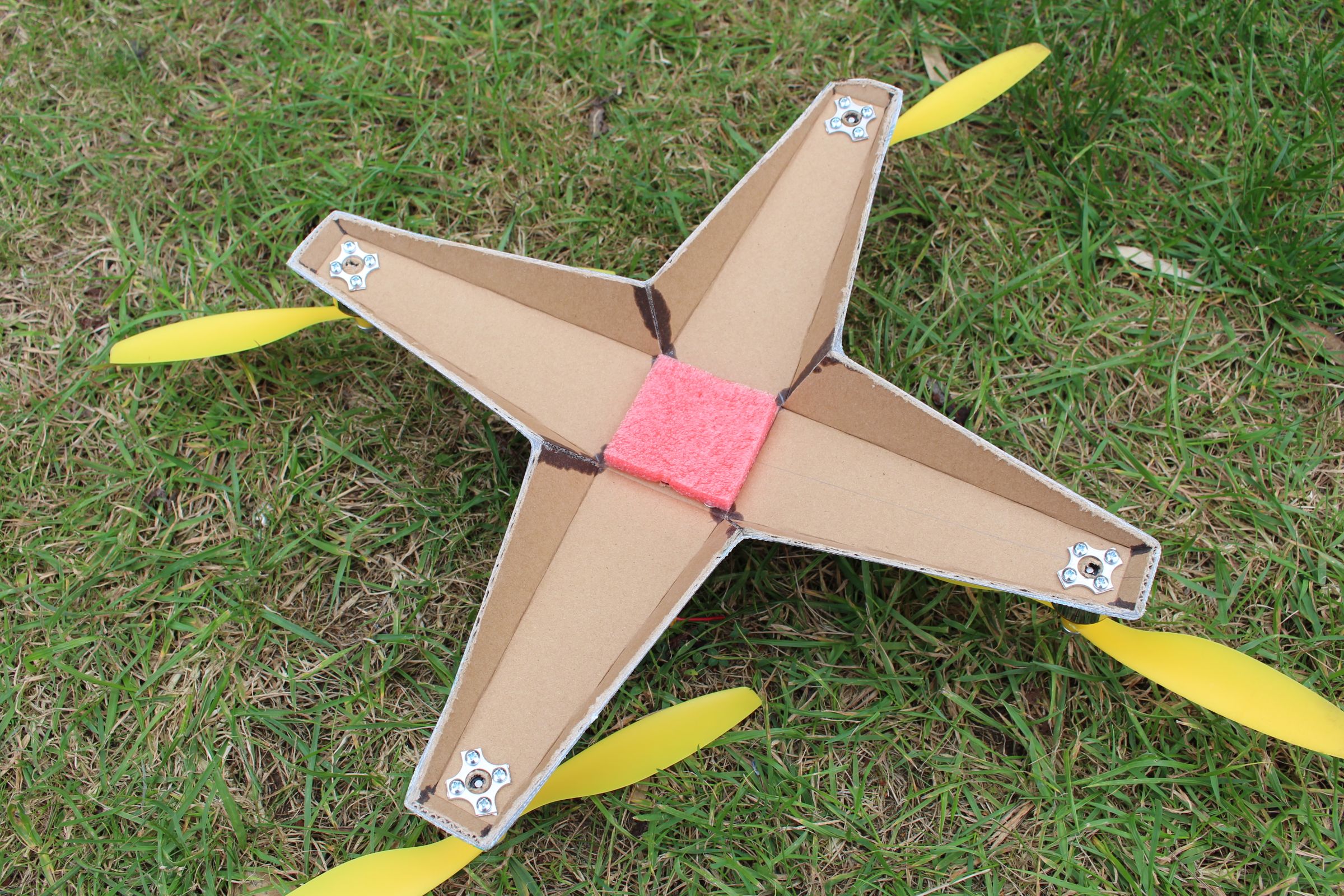 Cardboard Quadcopter. : 4 Steps (with Pictures) - Instructables