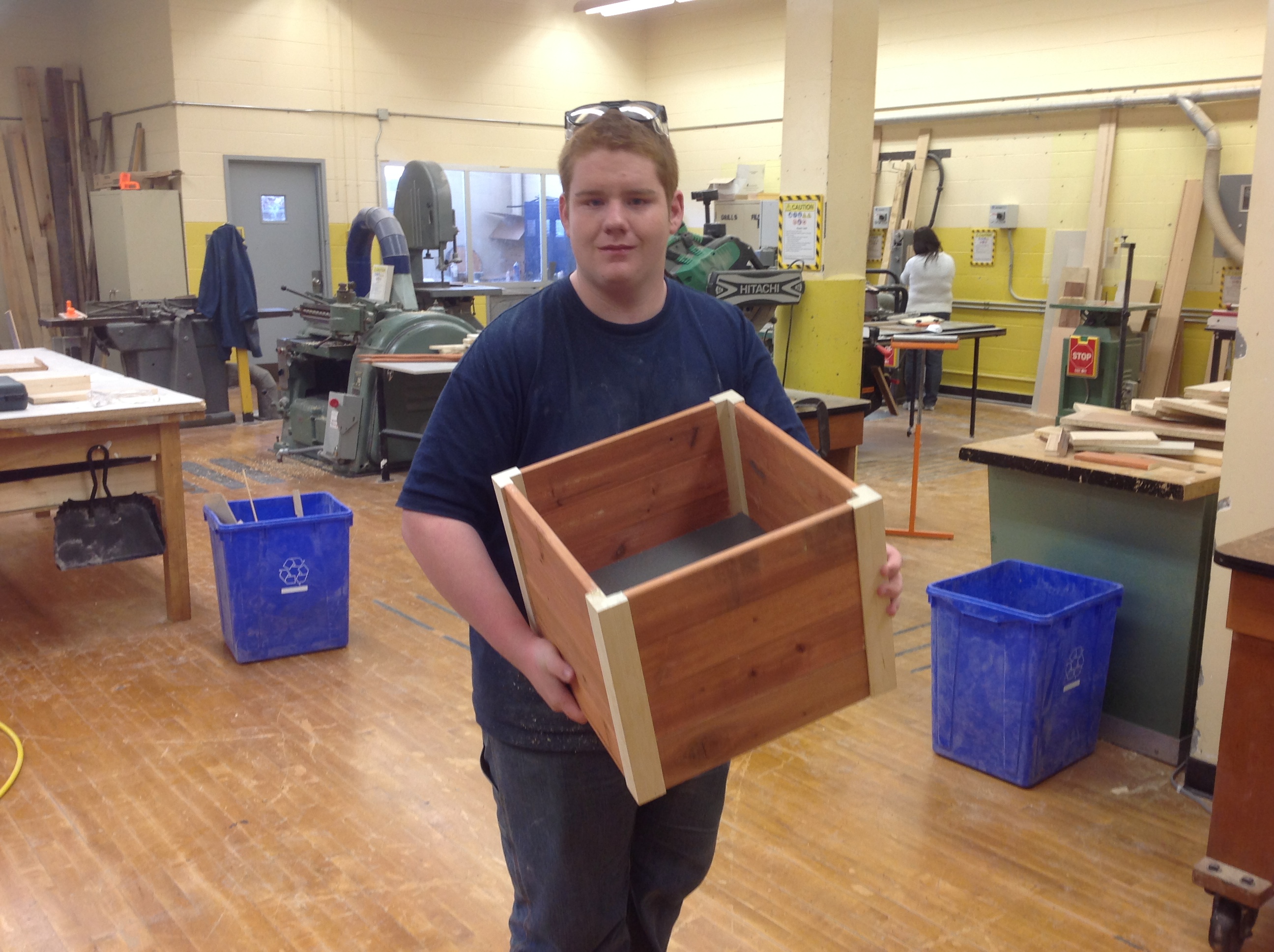 False Bottom Wooden Crate : 6 Steps (with Pictures) - Instructables