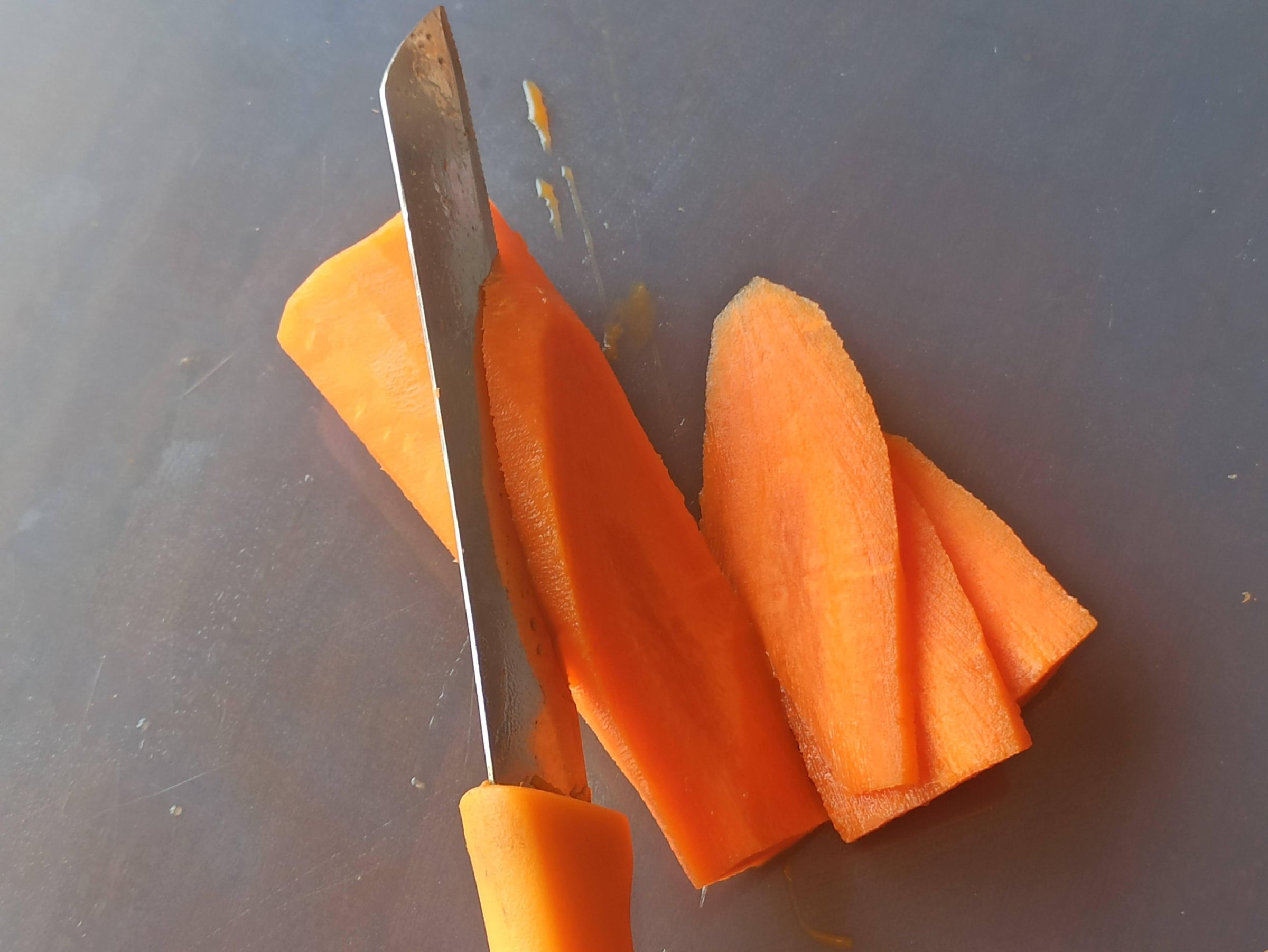 Carrot - Essential Cutting Skills : 11 Steps (with Pictures ...