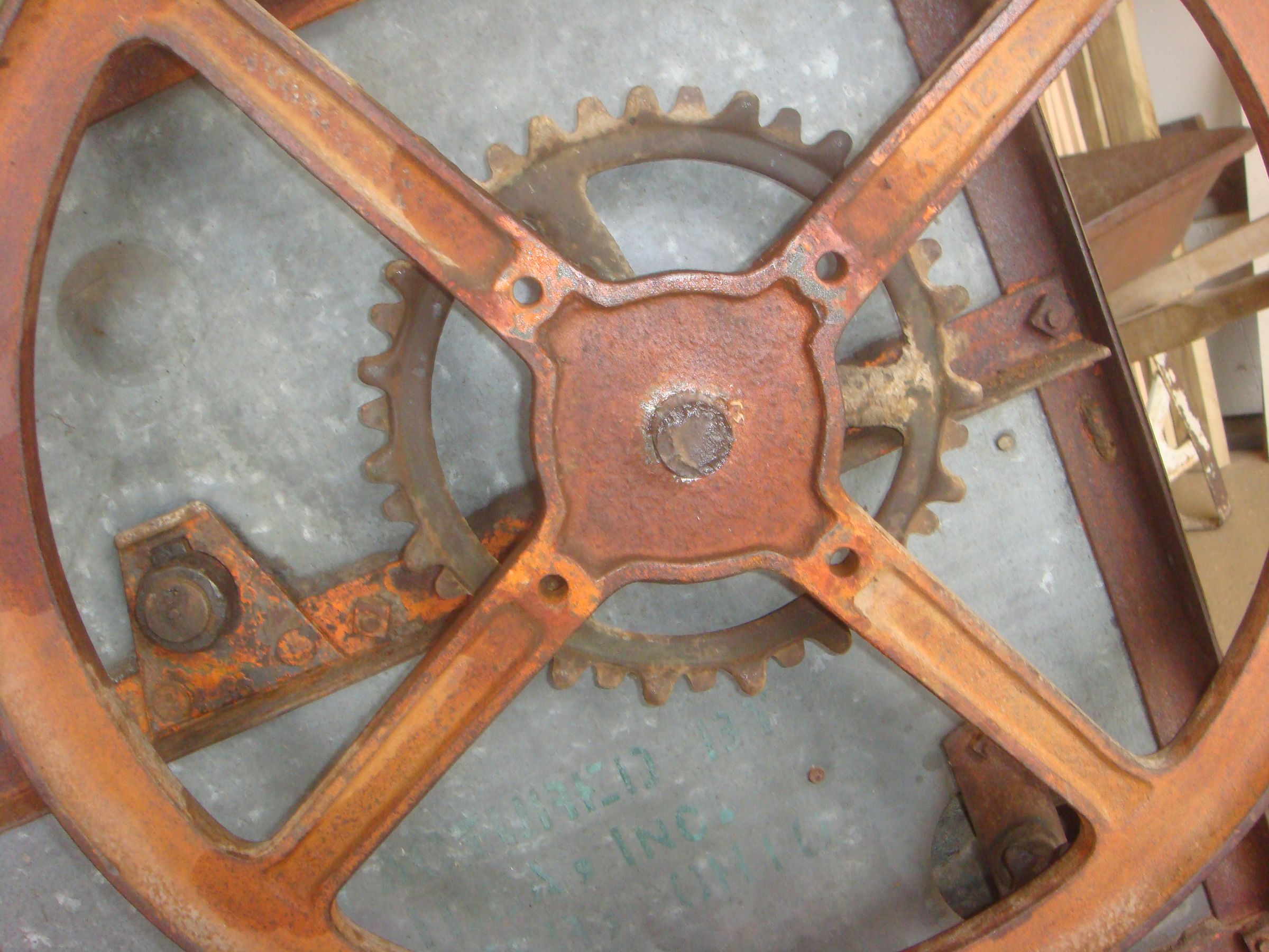 Reconditioning New Idea Corn Sheller : 8 Steps (with Pictures ...