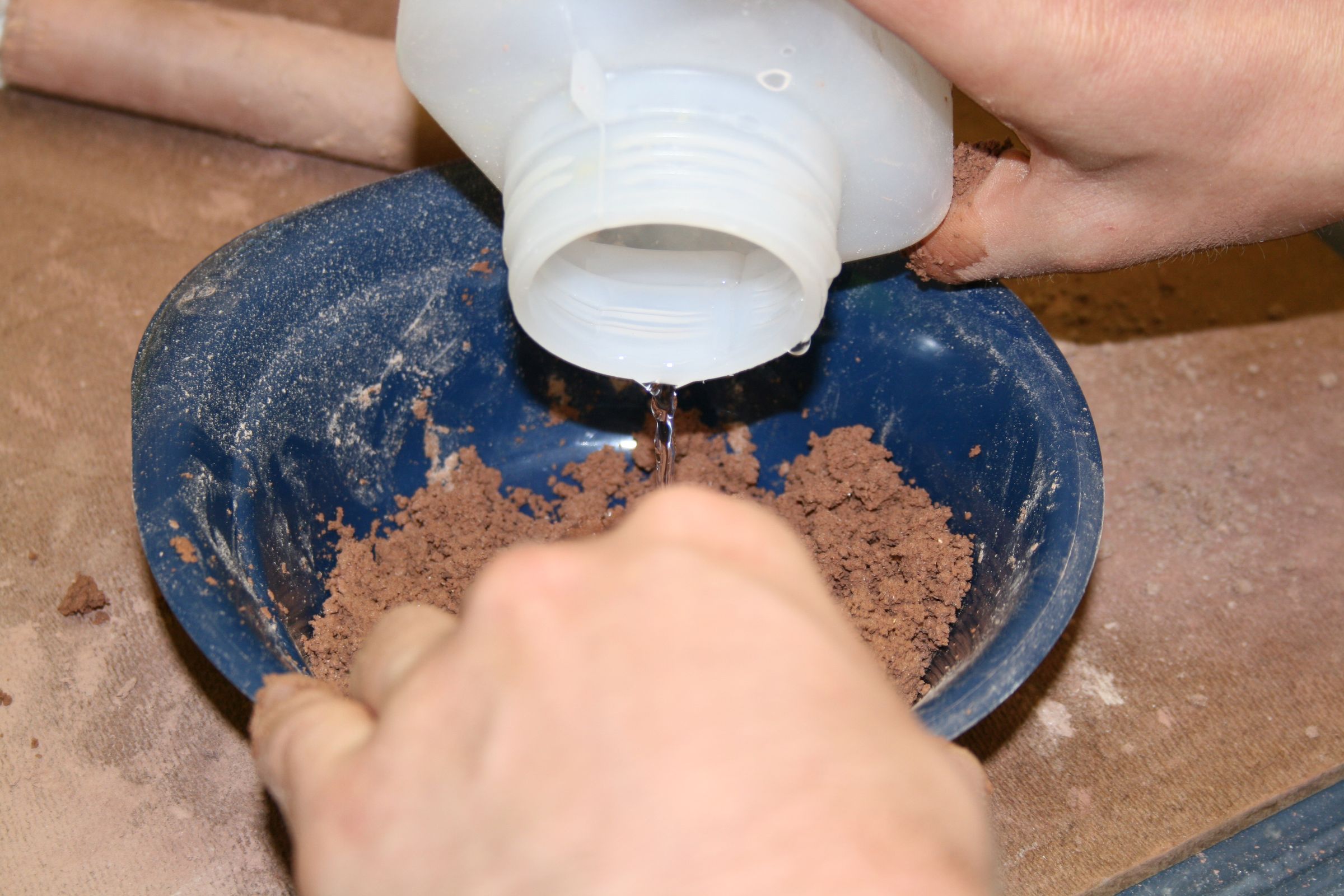 Clay-Sawdust Water Filters : 6 Steps (with Pictures) - Instructables