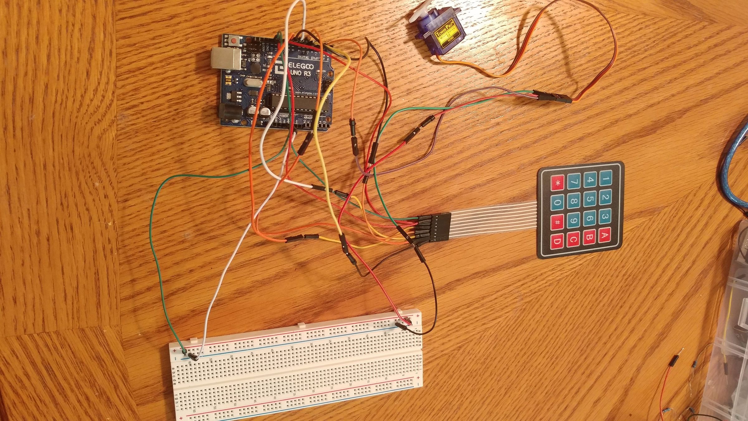 Servo Positoning With a Keypad : 3 Steps - Instructables