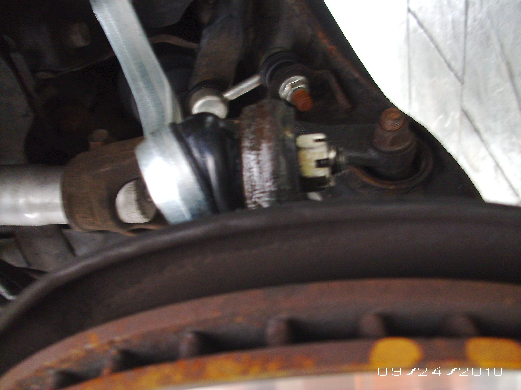 Replacing an Outside Tie Rod on a Honda CRV : 5 Steps - Instructables