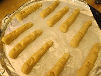 Realistic Hallowe'en Severed Finger Cookies : 8 Steps (with Pictures ...