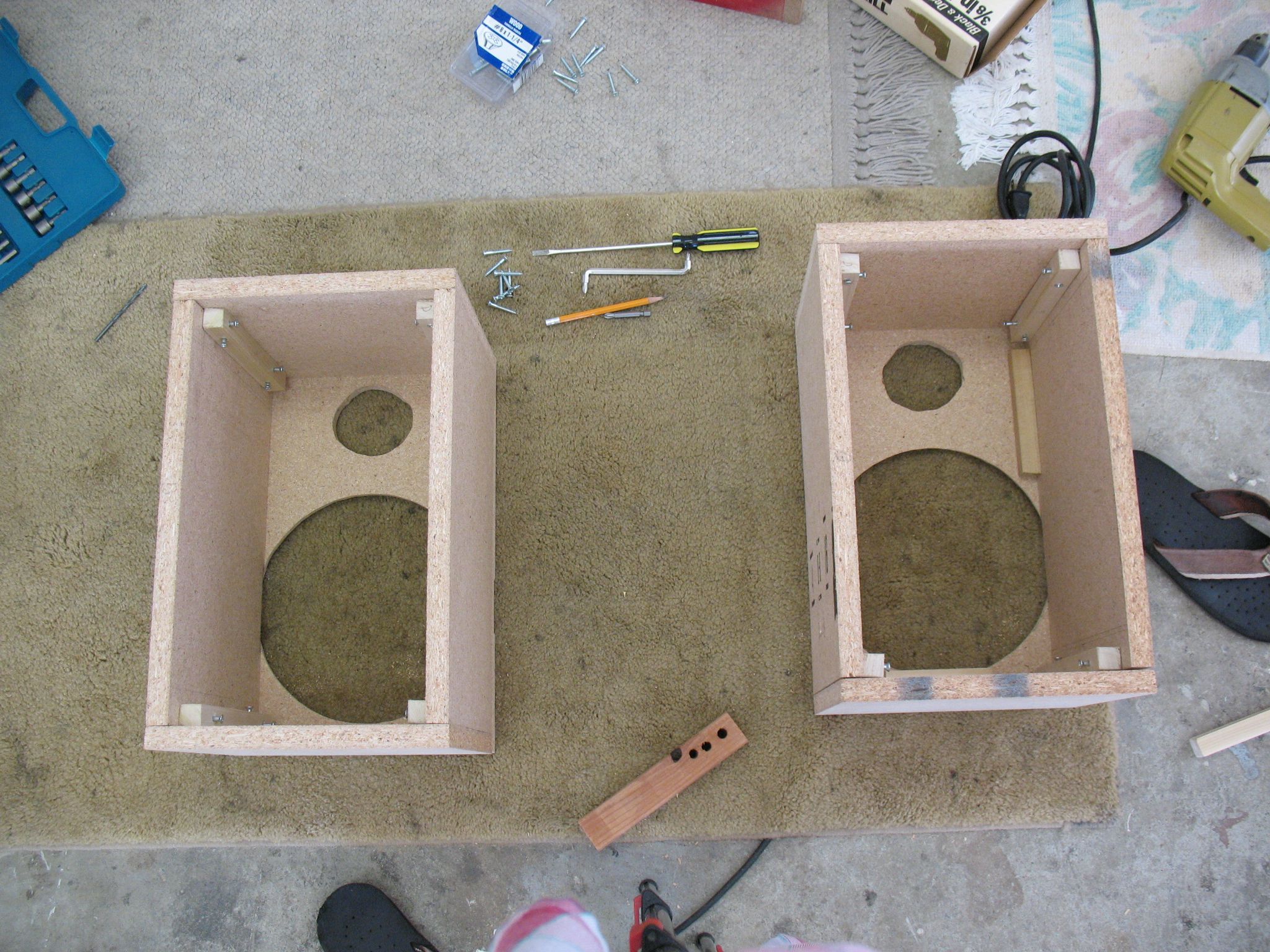 Build a Pair of Stereo Speakers : 13 Steps (with Pictures) - Instructables