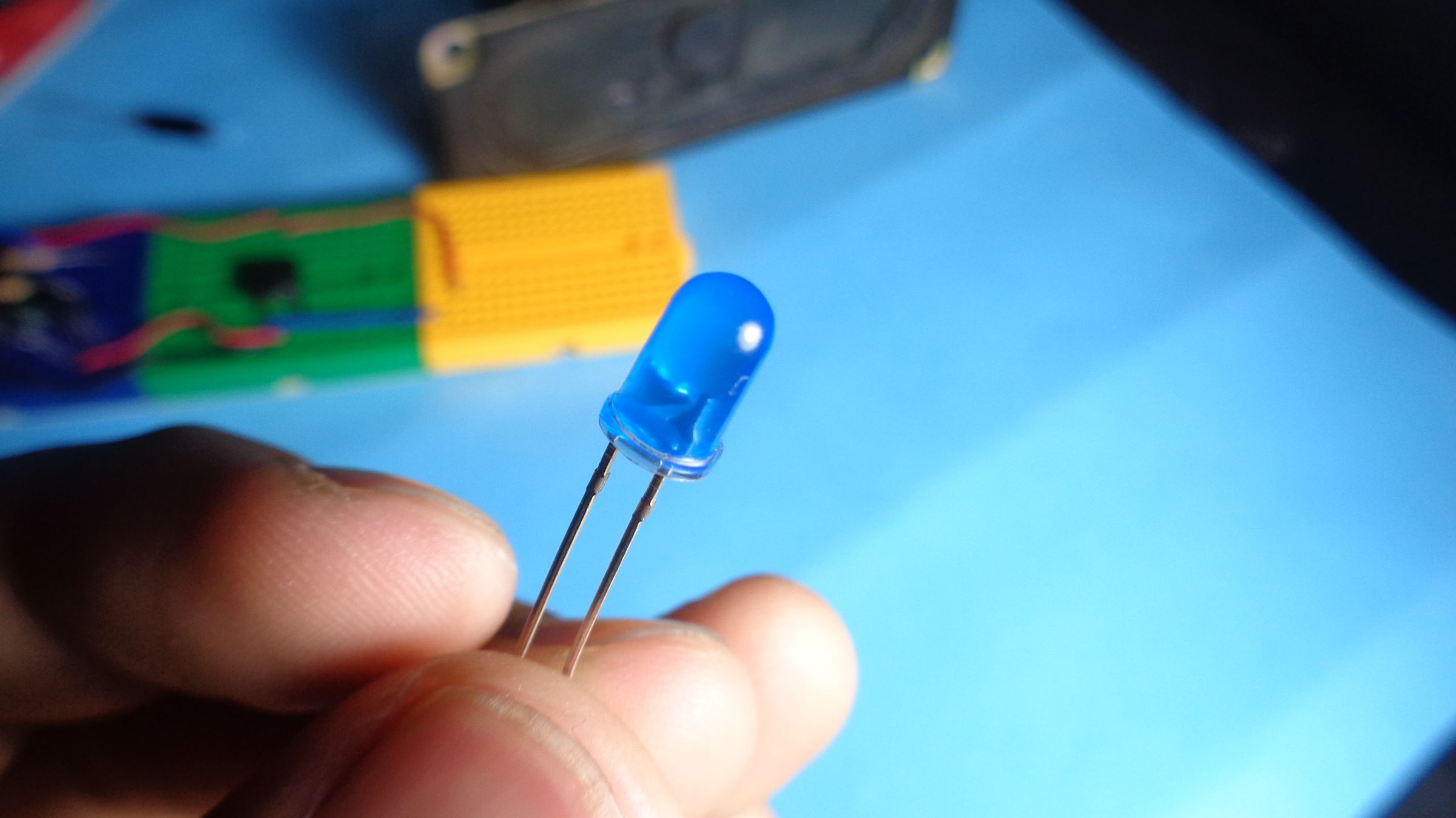 Modular Mini Breadboards : 5 Steps - Instructables