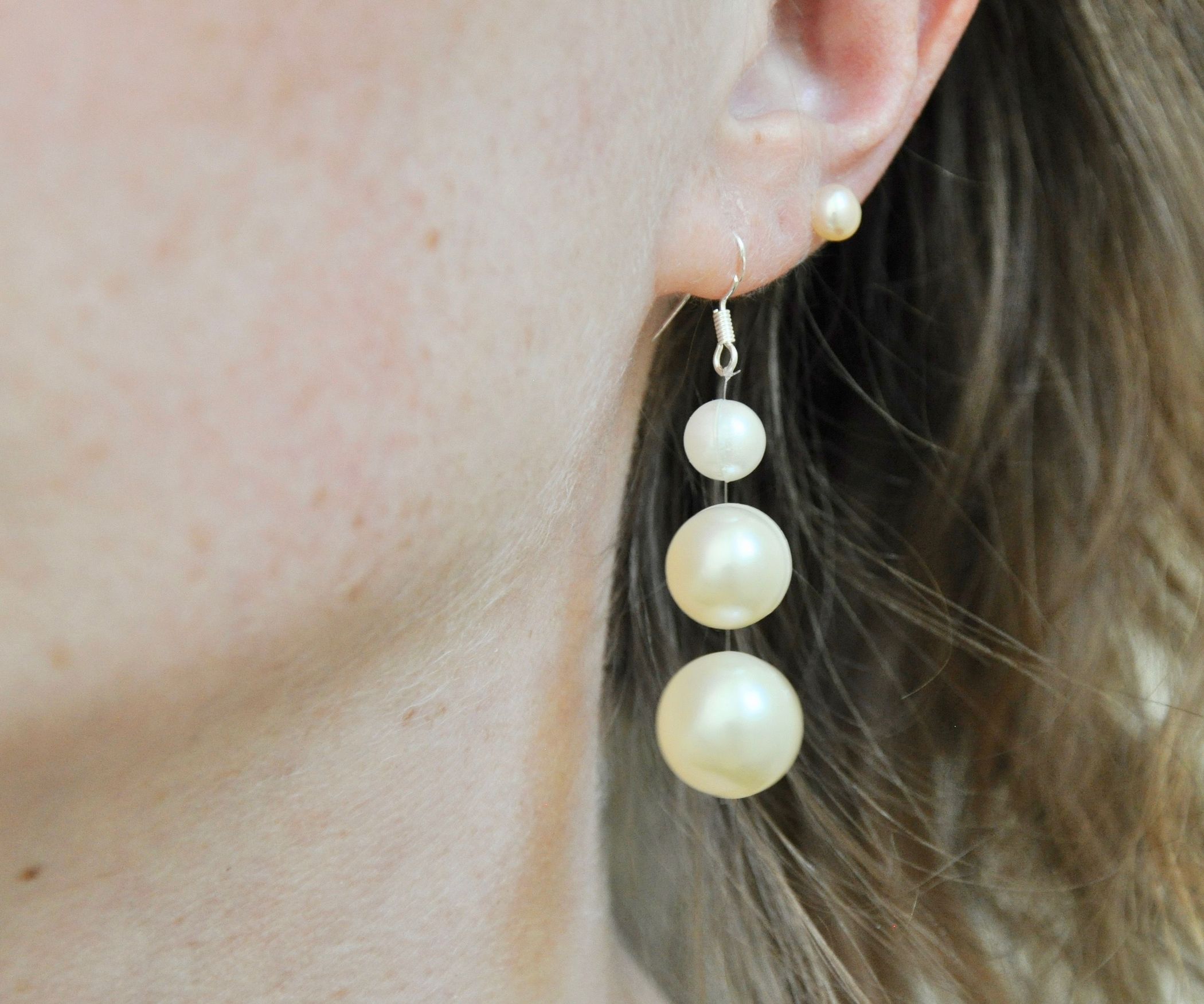 Cheap and Easy Floating Earrings : 4 Steps (with Pictures) - Instructables