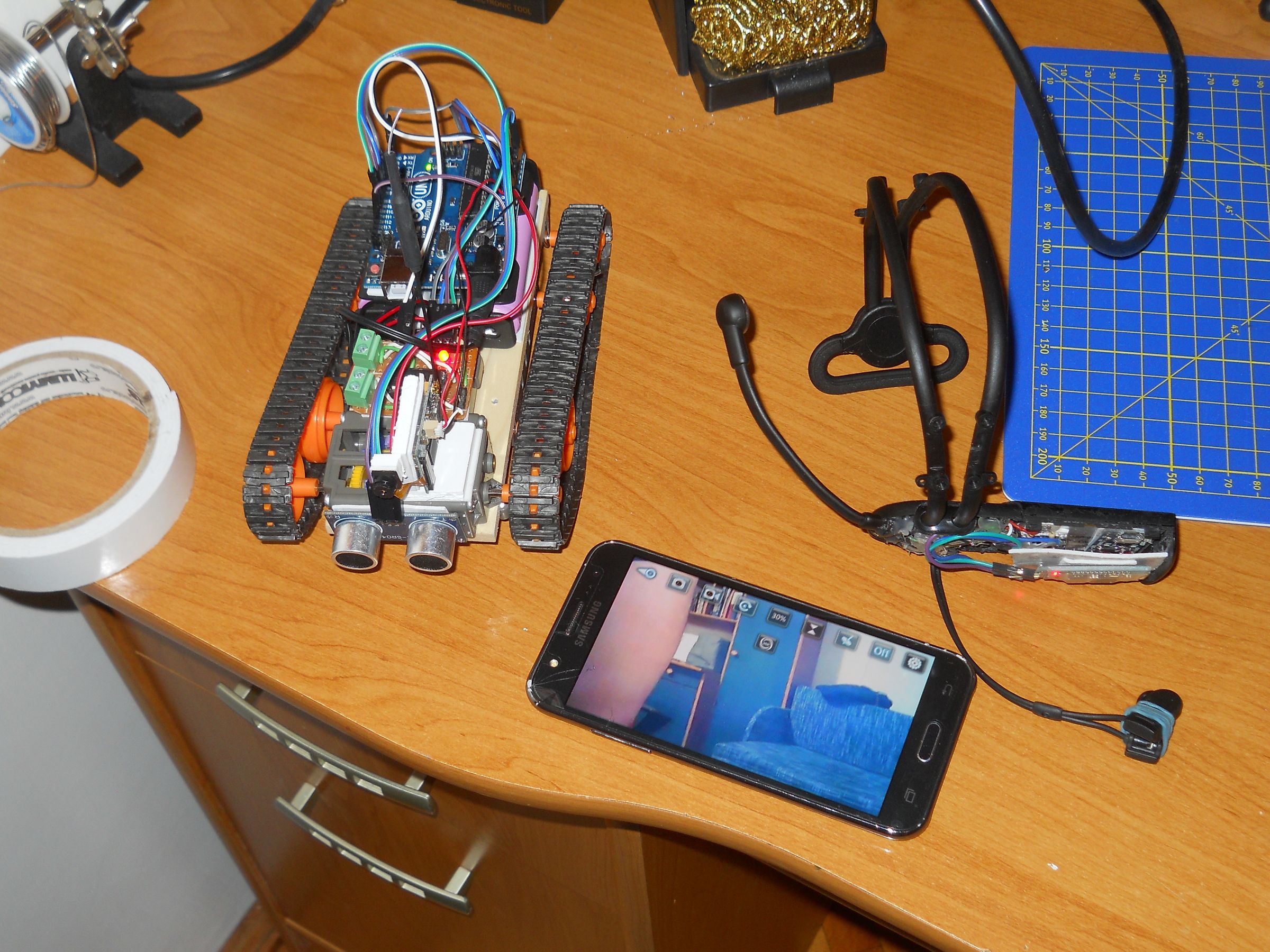 FPV Virtual Reality Arduino Controlled Tracked Robot : 17 Steps (with ...