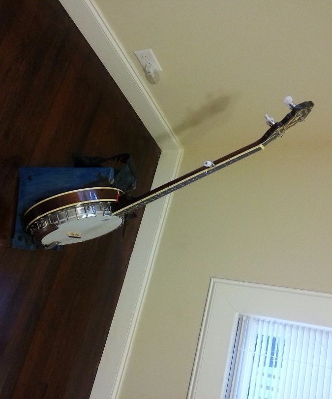 bluesy banjo stand DIY Project - Step-by-Step DIY Project | FindingDIY