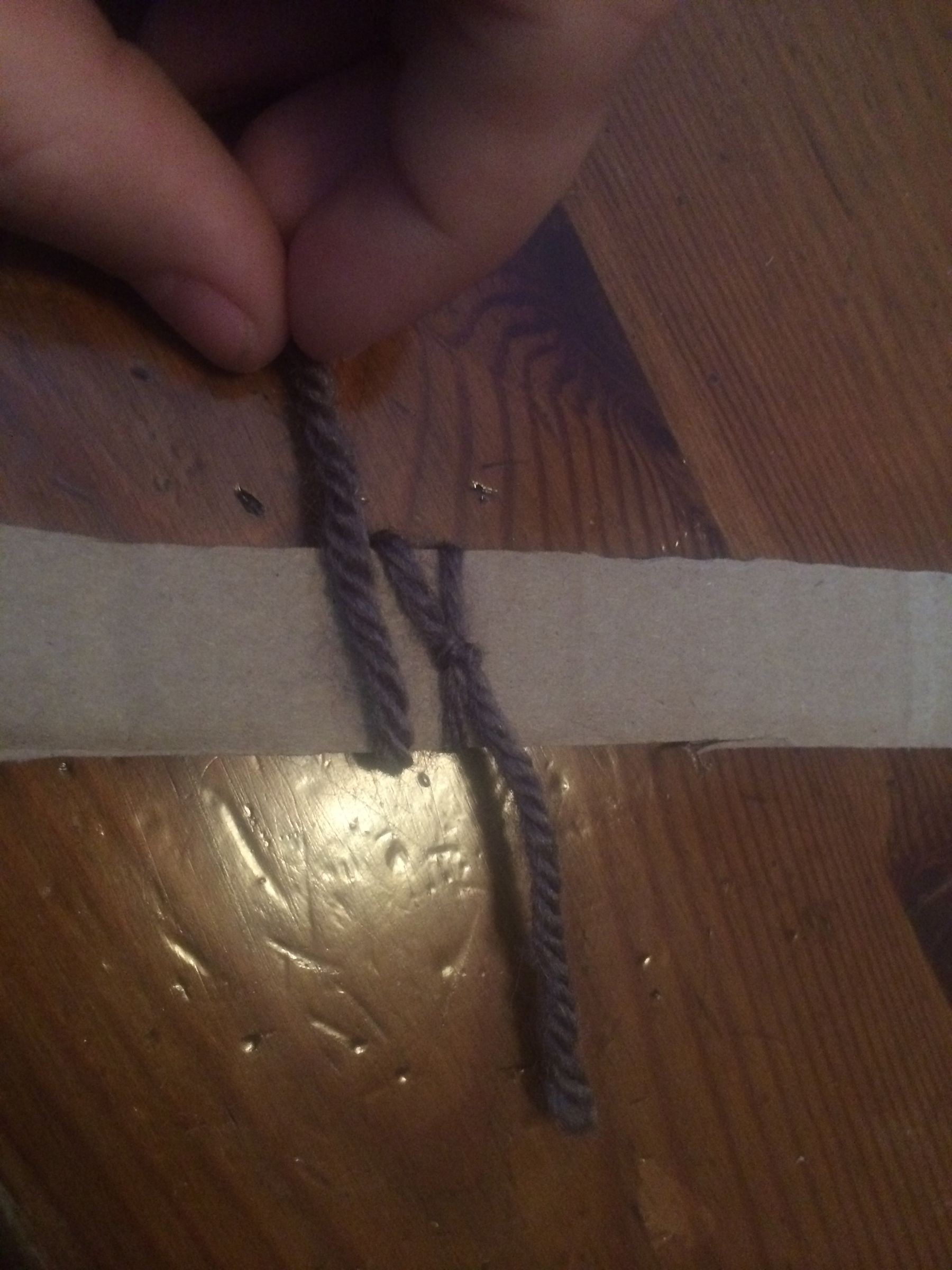 Cheap and Easy Yarn Picture Frame : 6 Steps - Instructables