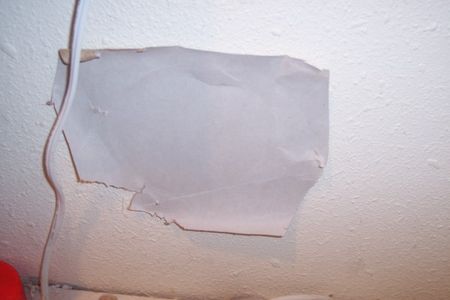 How to Patch Drywall or Fix a Hole in Sheetrock : 8 Steps - Instructables