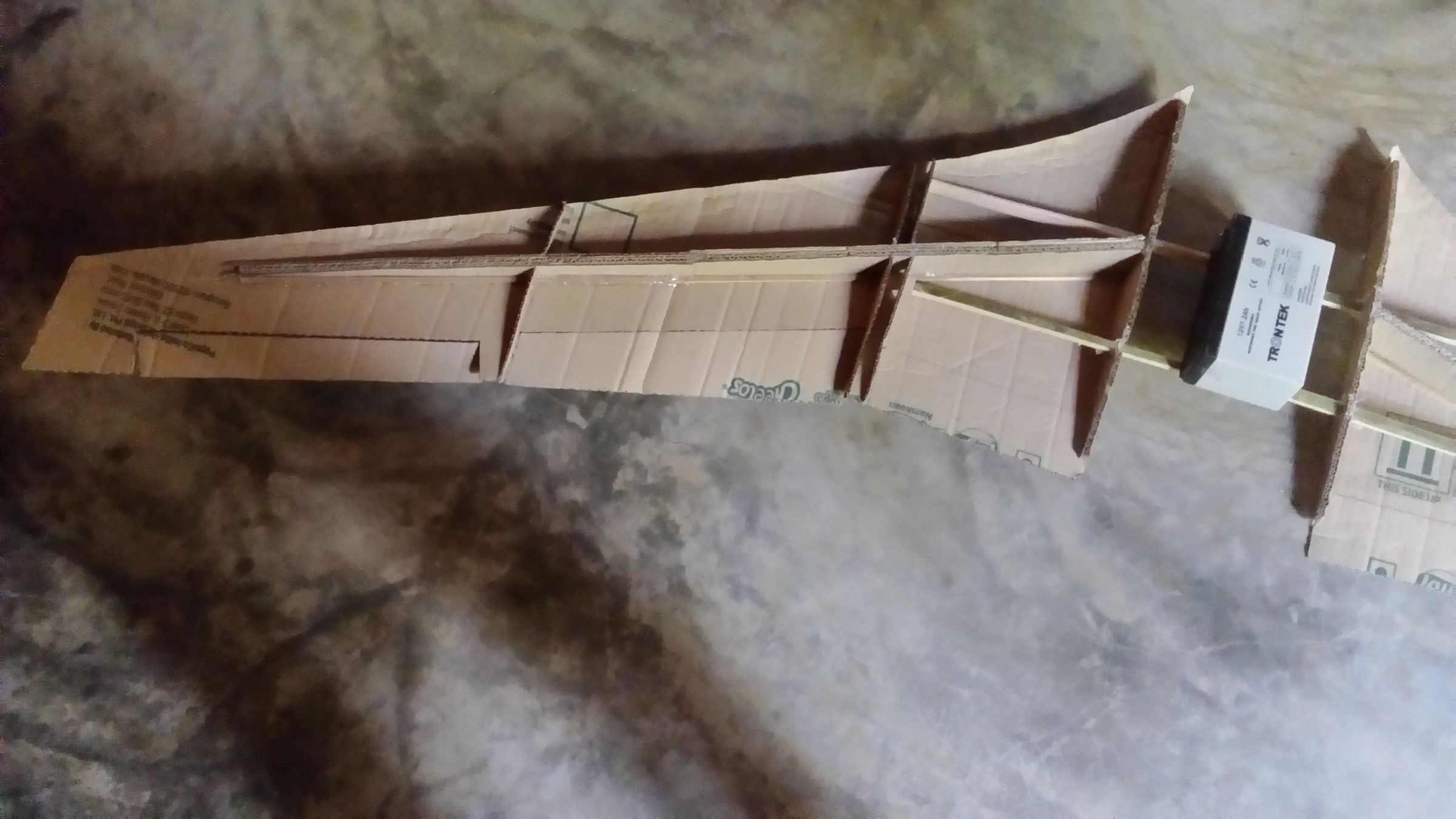 Boeing 737-800 Build Out of CARDBOARD : 9 Steps (with Pictures ...