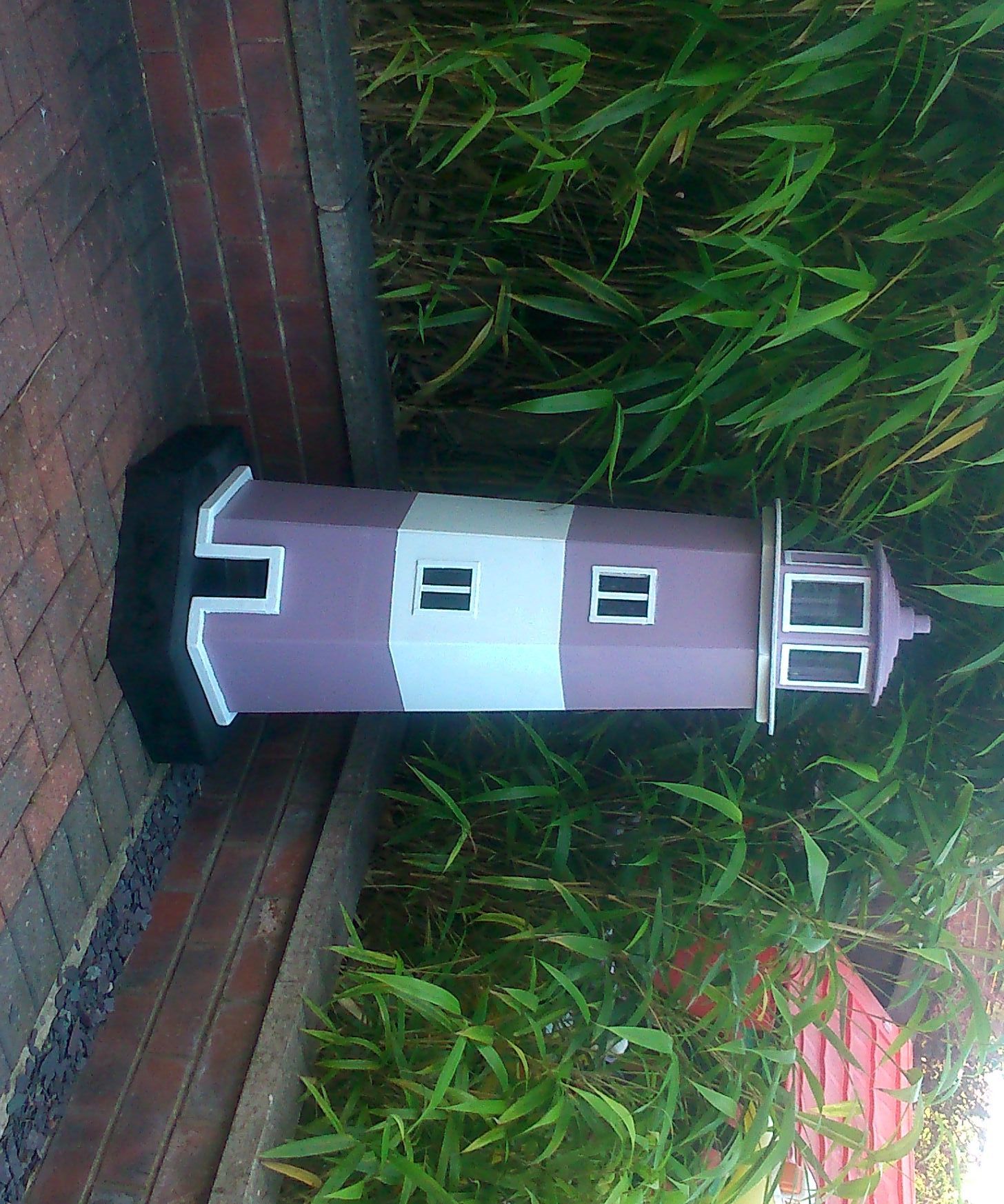 How to Build a Garden Lighthouse Out of Pallets - Instructables