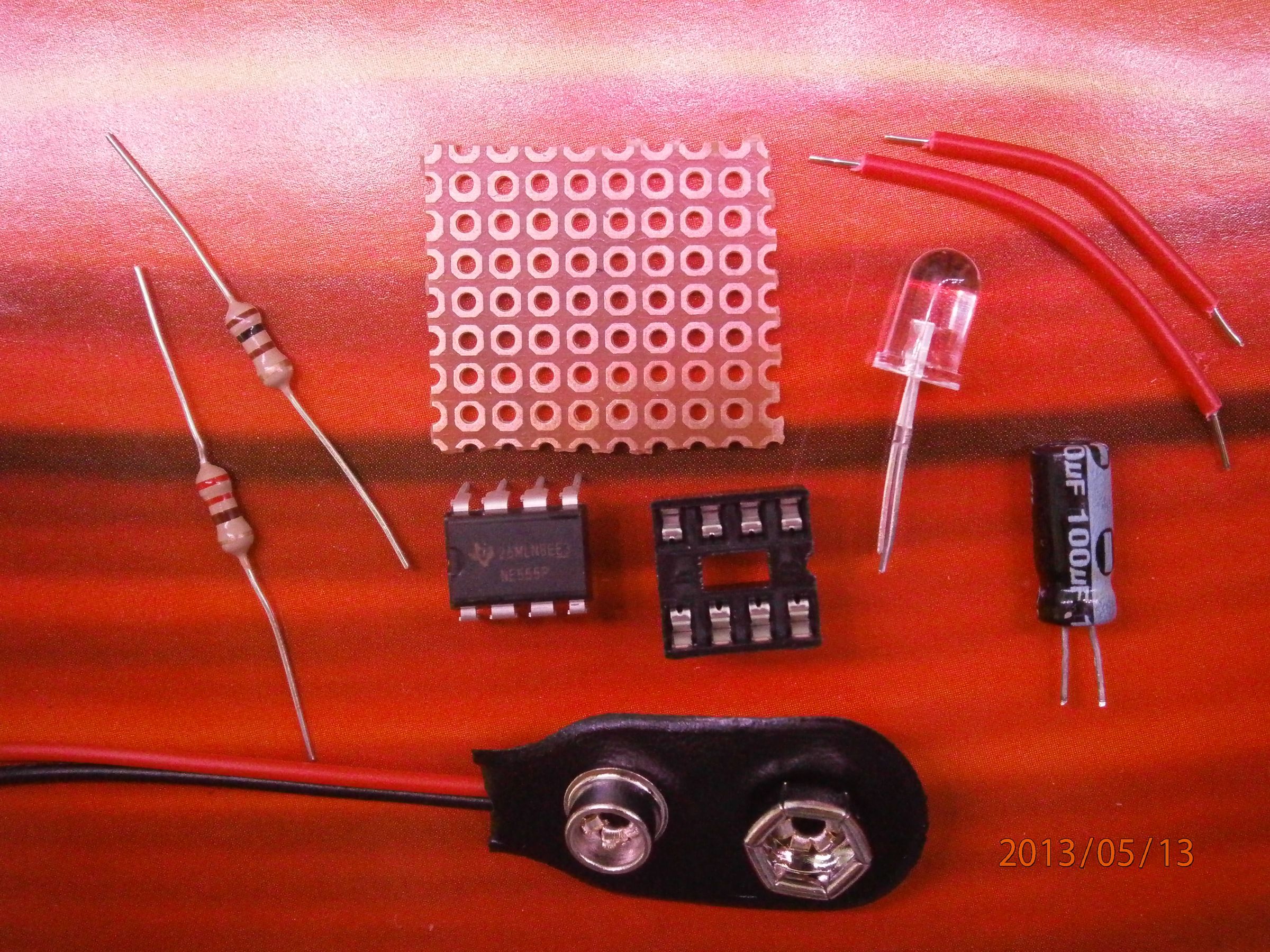 555 timer led strobelight DIY Project to Discover - FindingDIY