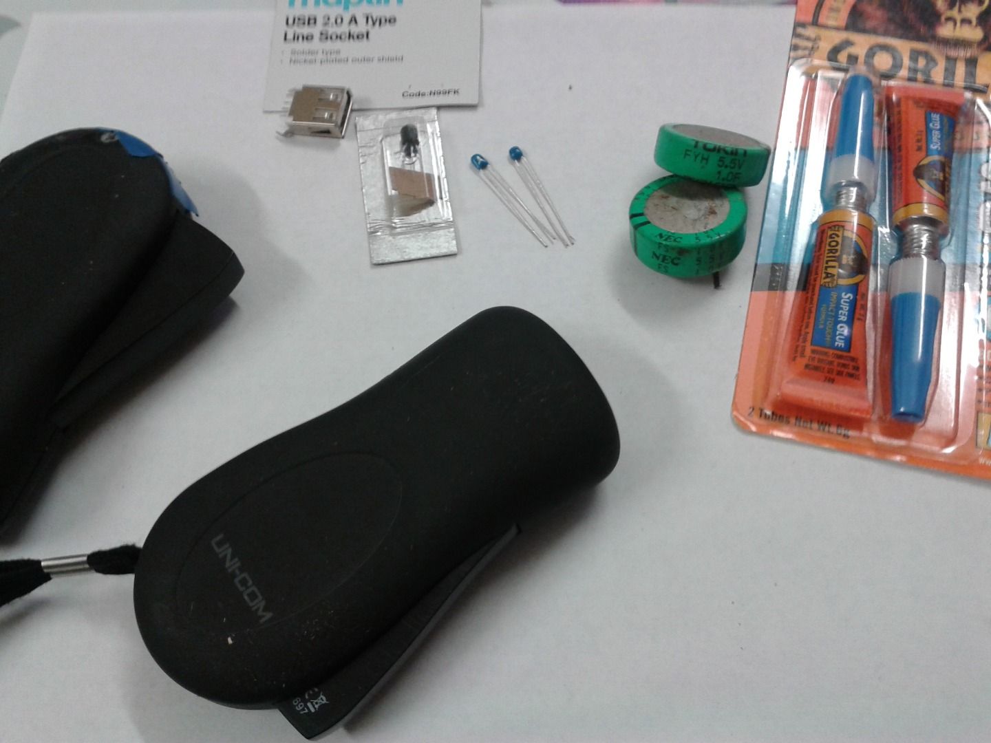 Broken Torch to Emergency Phone Charger : 6 Steps (with Pictures ...