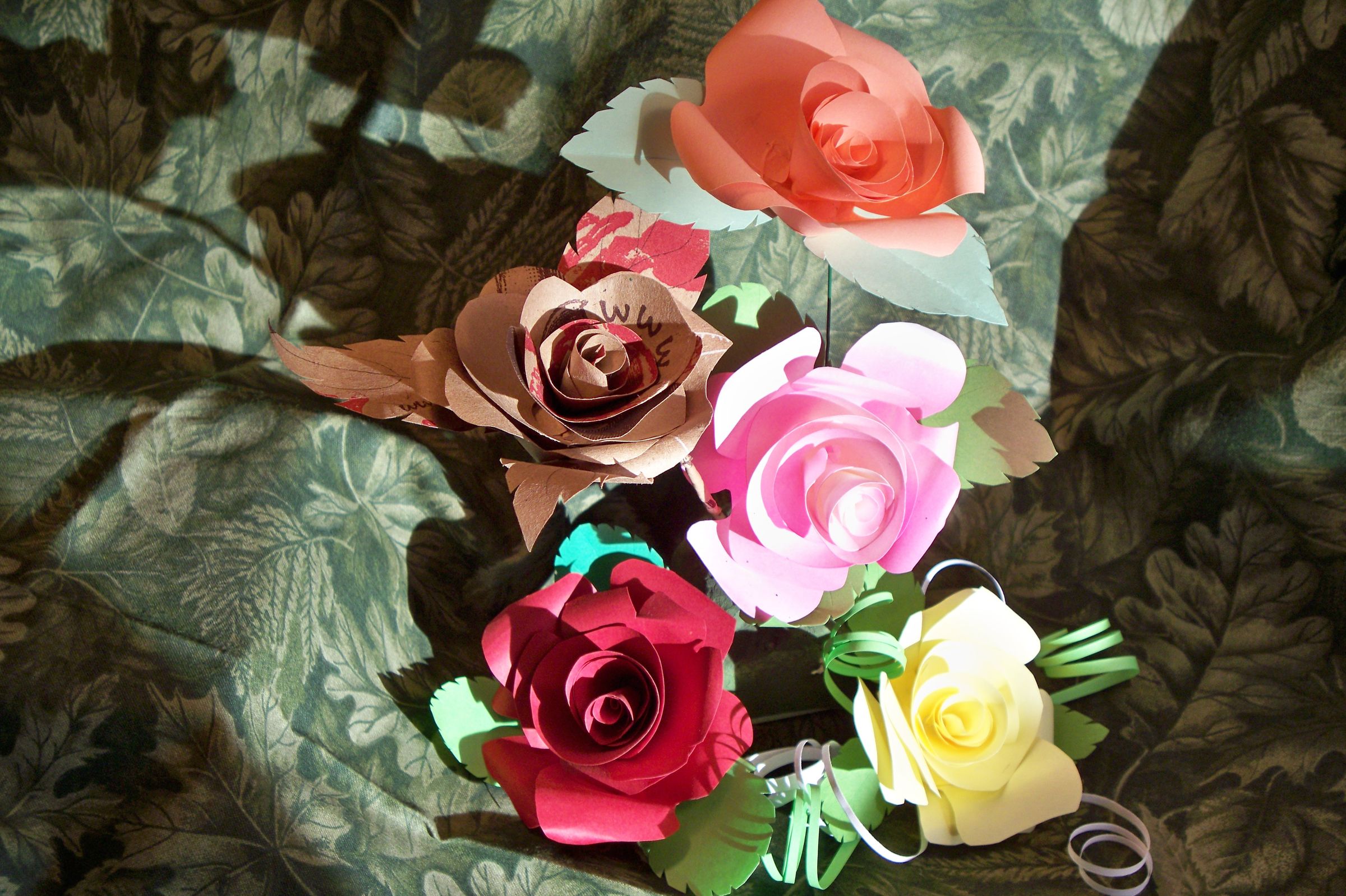 How to Make Paper Roses : 9 Steps (with Pictures) - Instructables