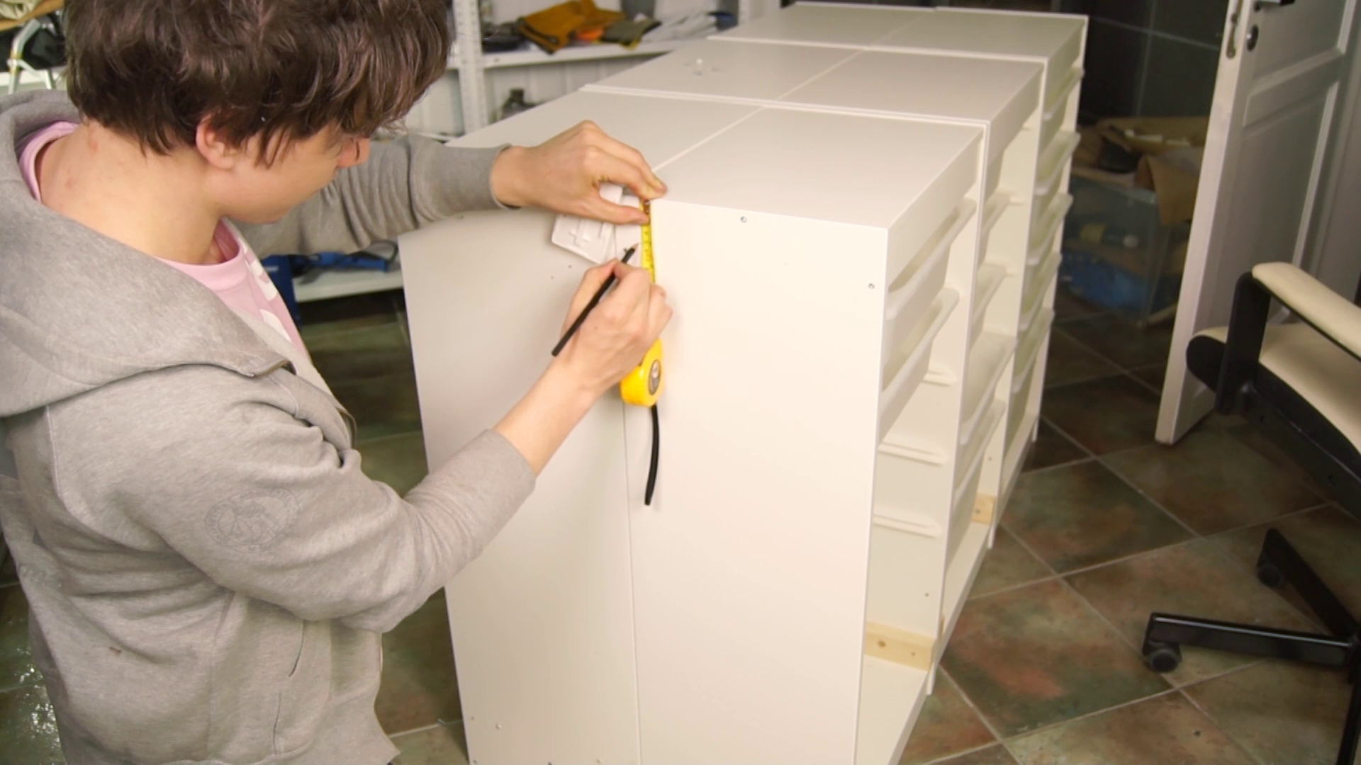 IKEA Hack: Practical Workbench : 11 Steps (with Pictures) - Instructables