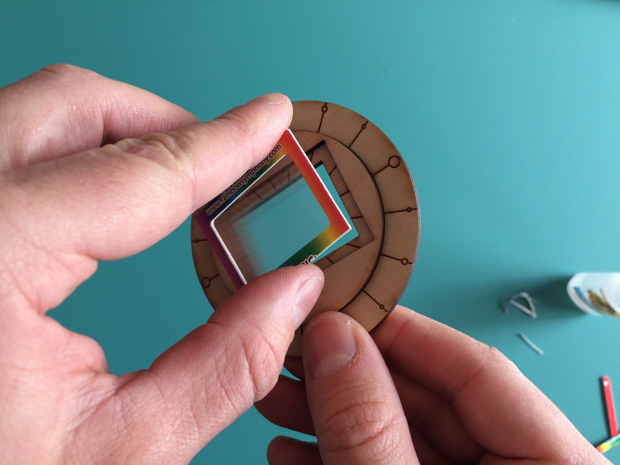 Diffraction Grating Kaleidoscope : 7 Steps (with Pictures) - Instructables