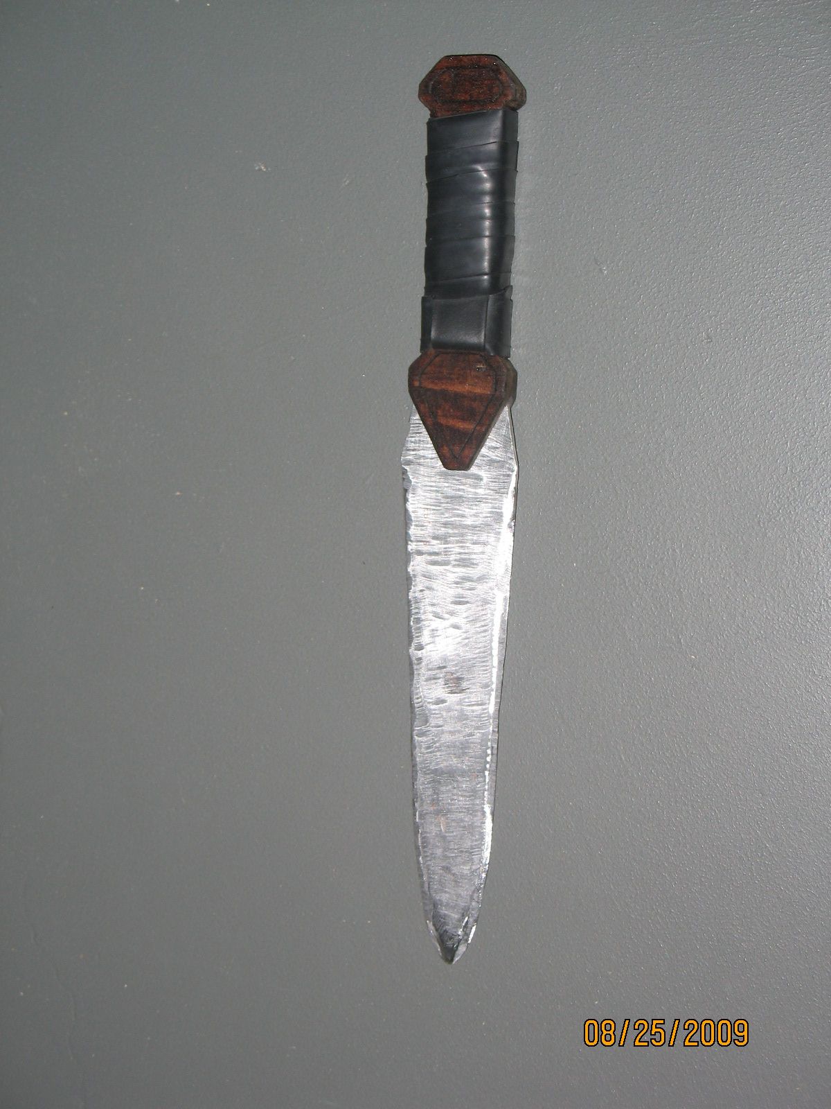 Making a Dagger From Found Materials! *UPDATE* : 9 Steps - Instructables