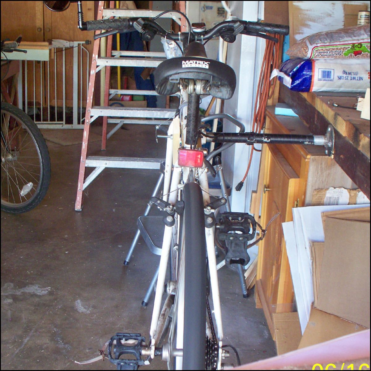 Make a Quick and Easy Bicycle Rack for Repairs : 7 Steps (with Pictures ...