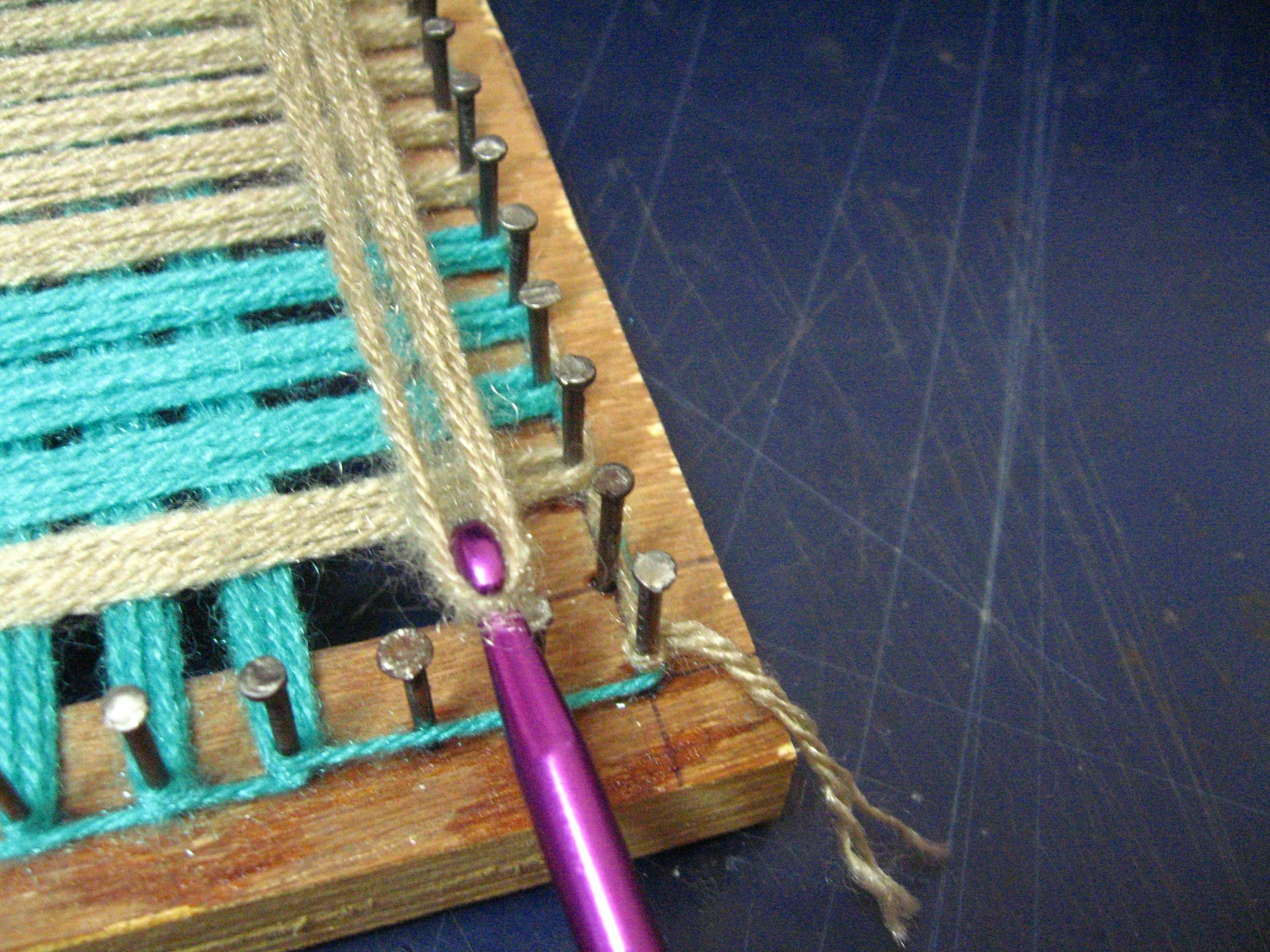How to Weave a Small Table Mat With Home Made Loom : 13 Steps (with ...
