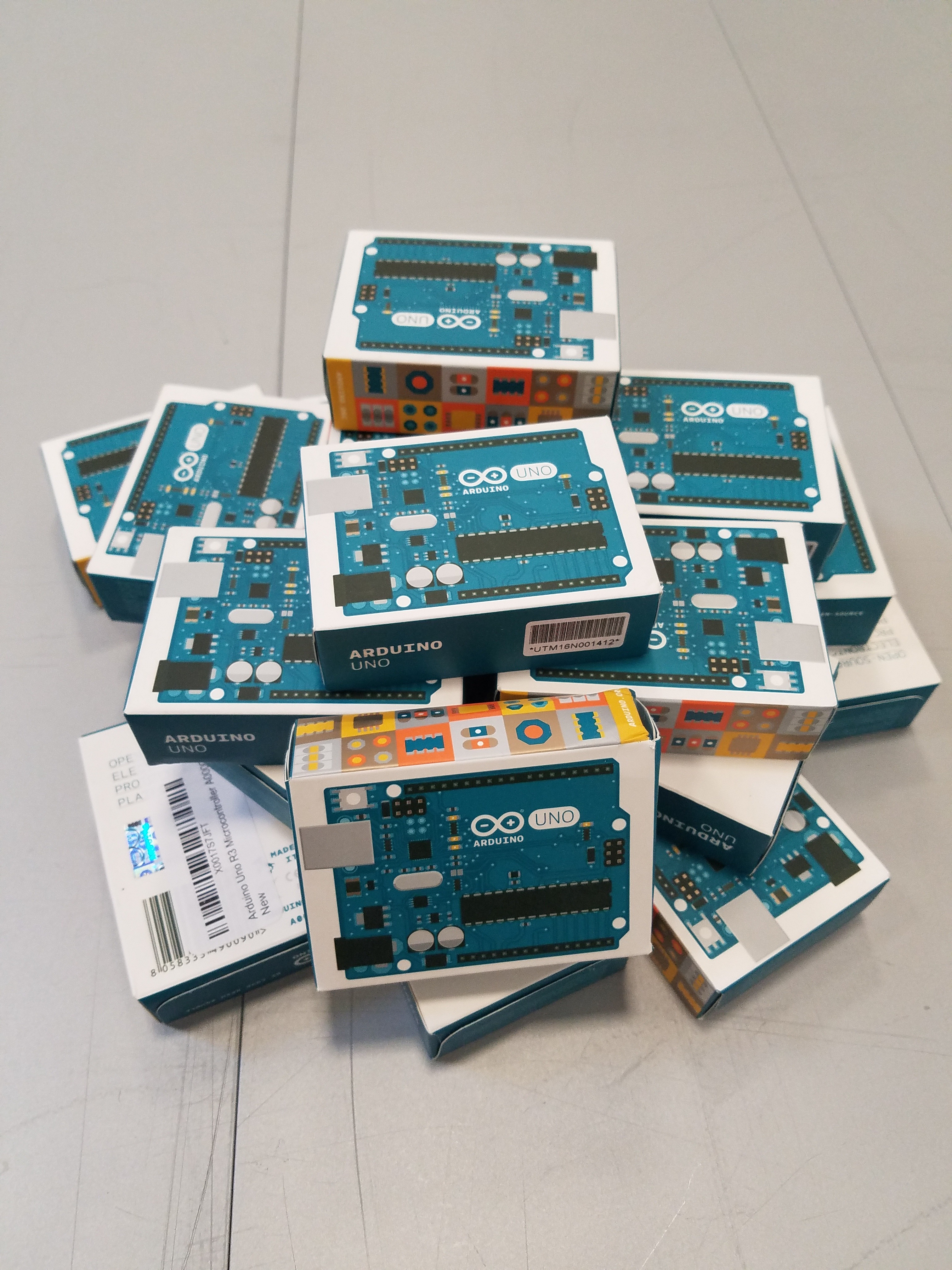 A Beginner's Guide to Microcontrollers : 10 Steps (with Pictures ...