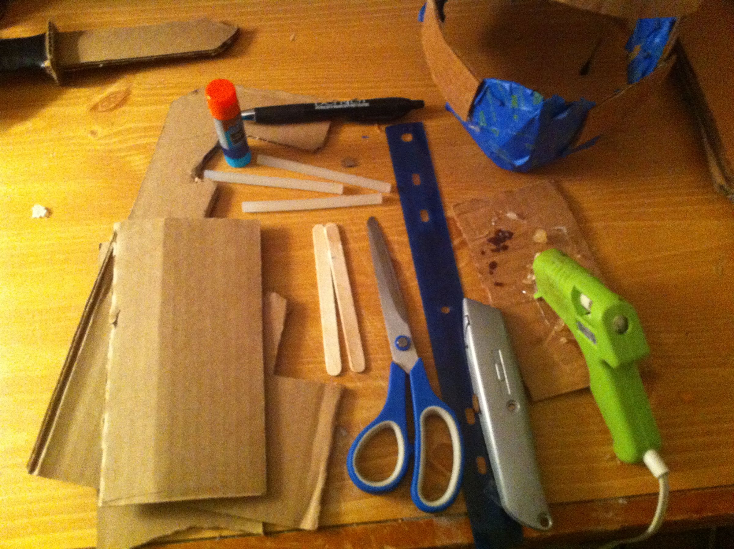 How to Make a Combat Knife Out of Cardboard : 5 Steps - Instructables