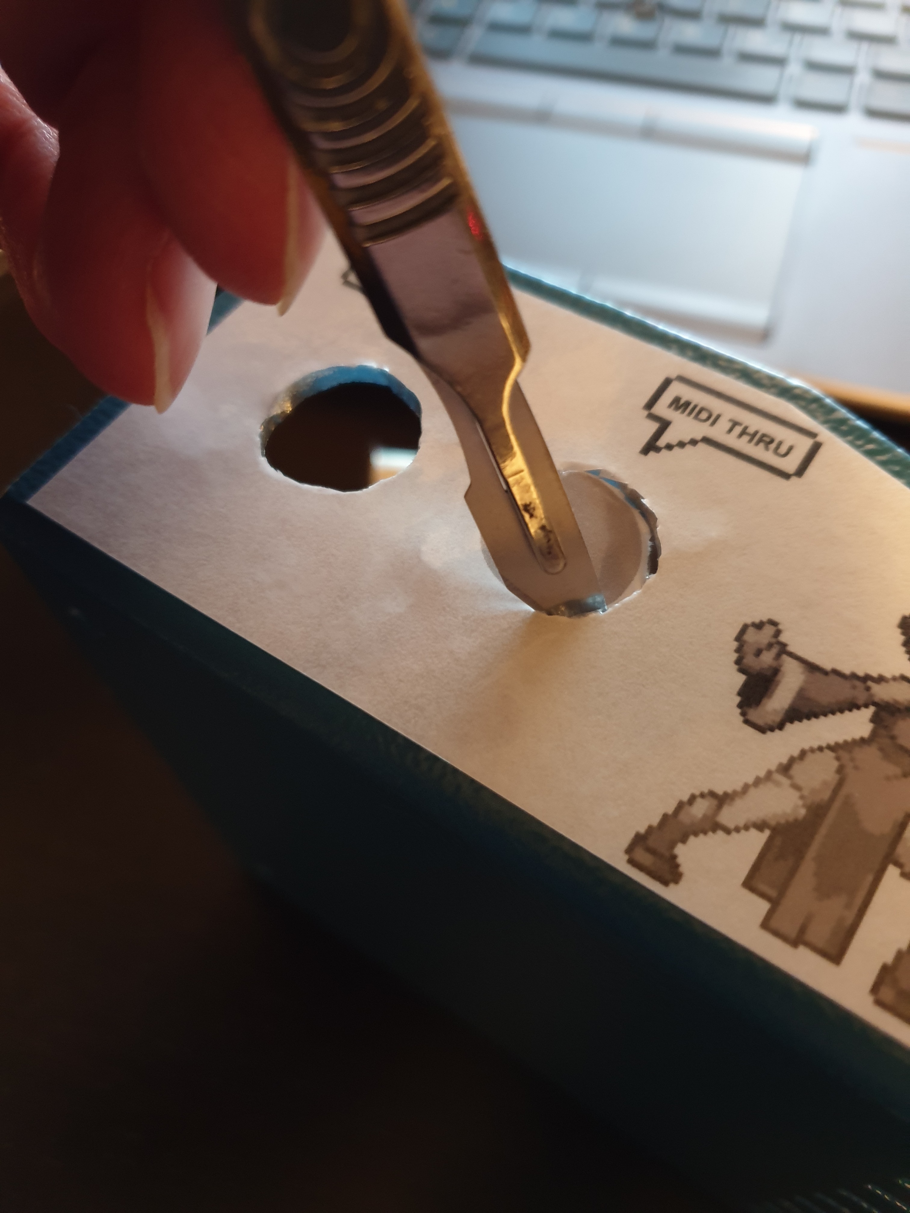 MIDI/Arduino Controlled 8-Bit Sound Generator (AY-3-8910) | Trybotics