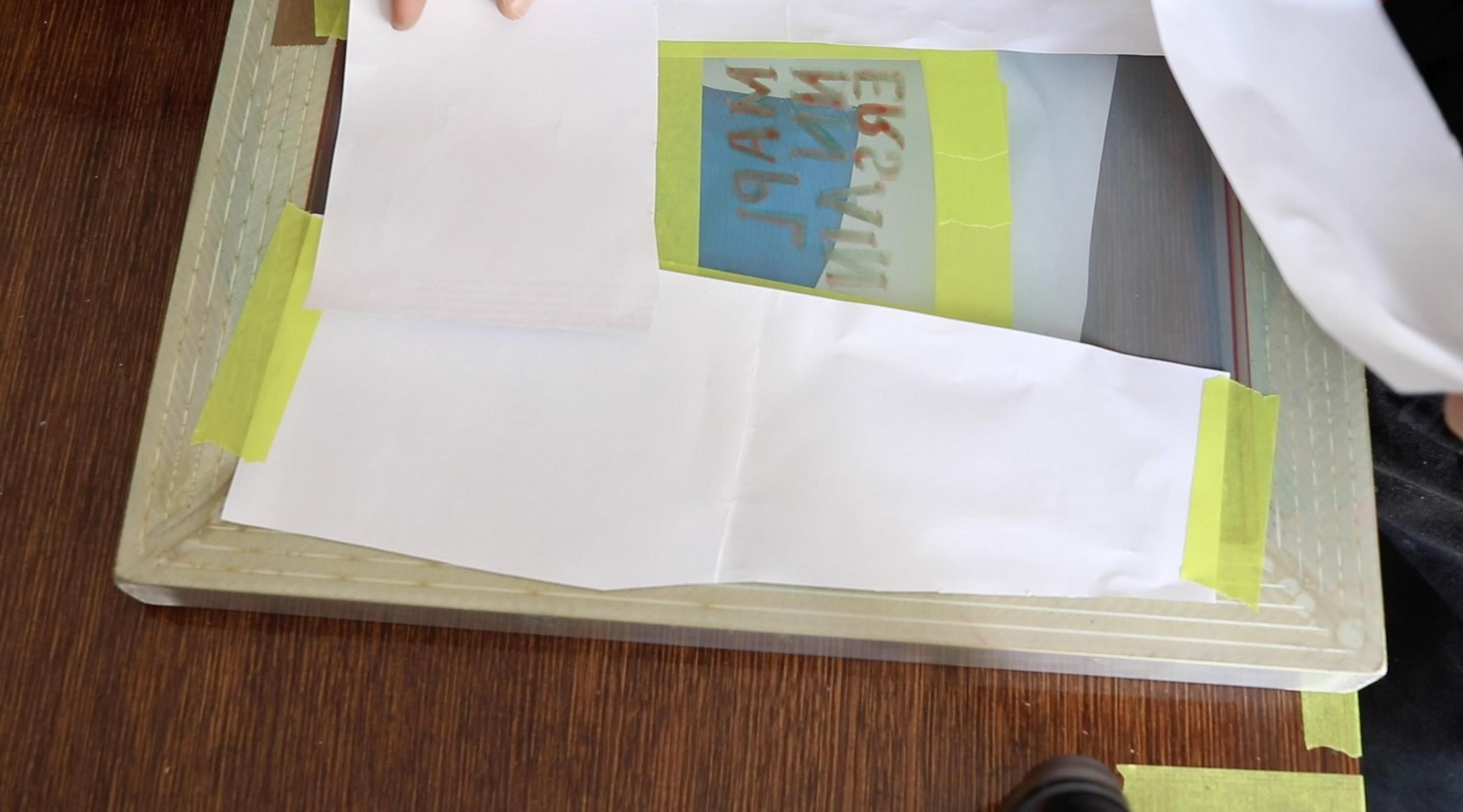 Easy Stencil Screen Printing : 8 Steps - Instructables