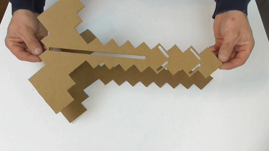 Minecraft Transforming Sword / Pickaxe From Cardboard DIY : 3 Steps ...