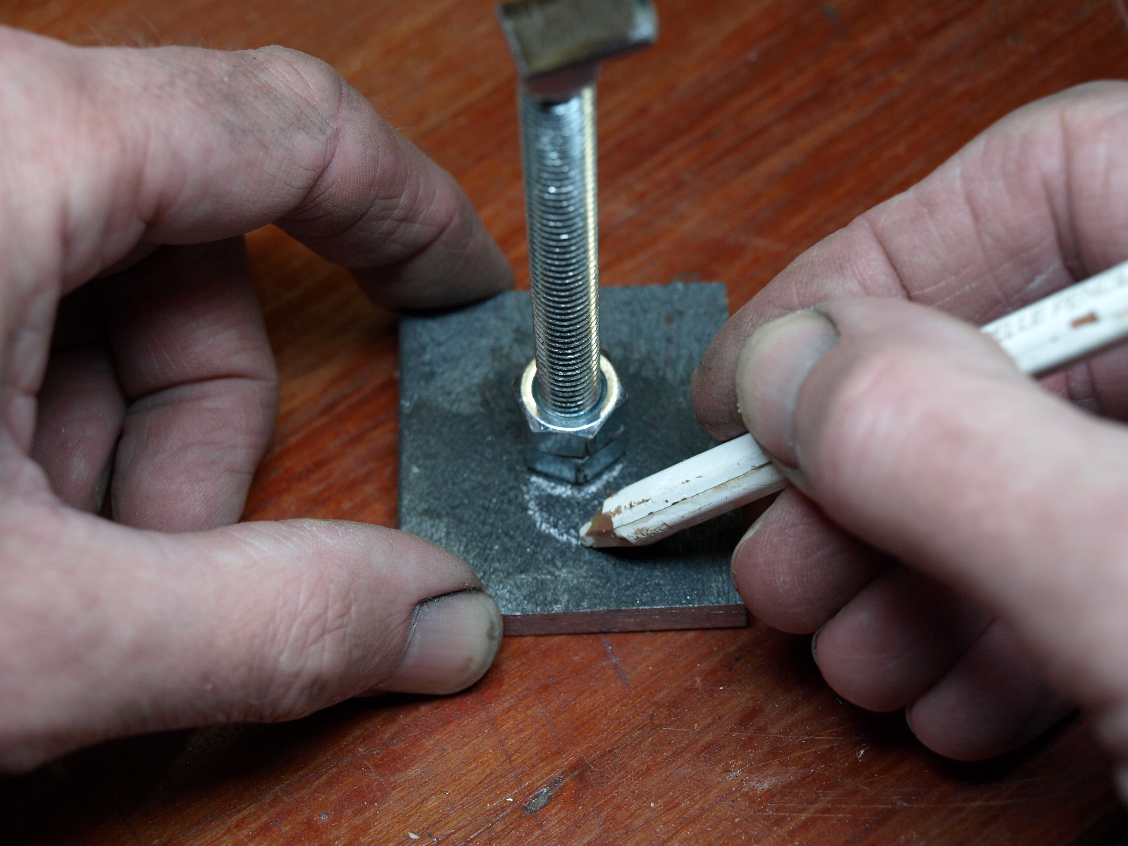 Mini Router Plane From Workshop Scraps : 4 Steps (with Pictures ...
