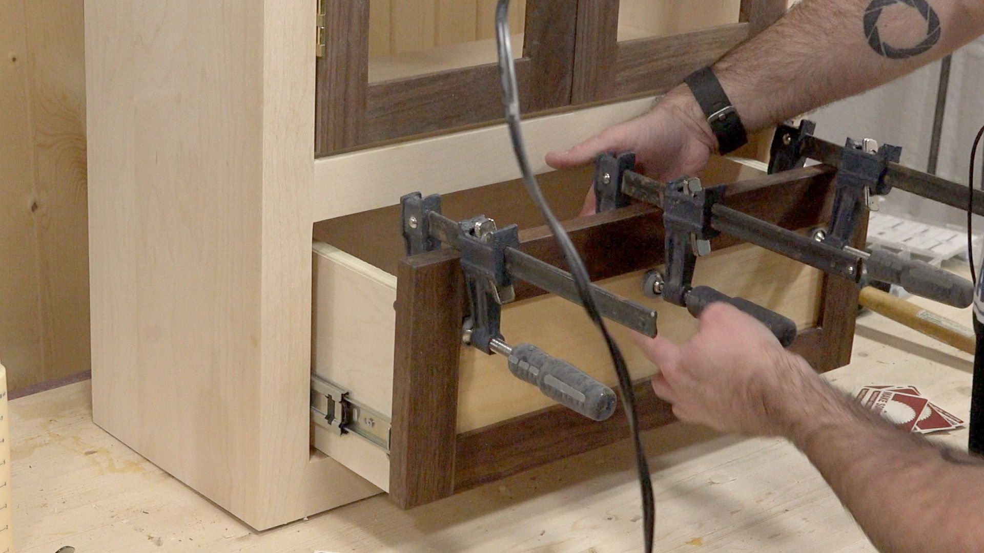 Fake Corner Cabinet : 22 Steps (with Pictures) - Instructables