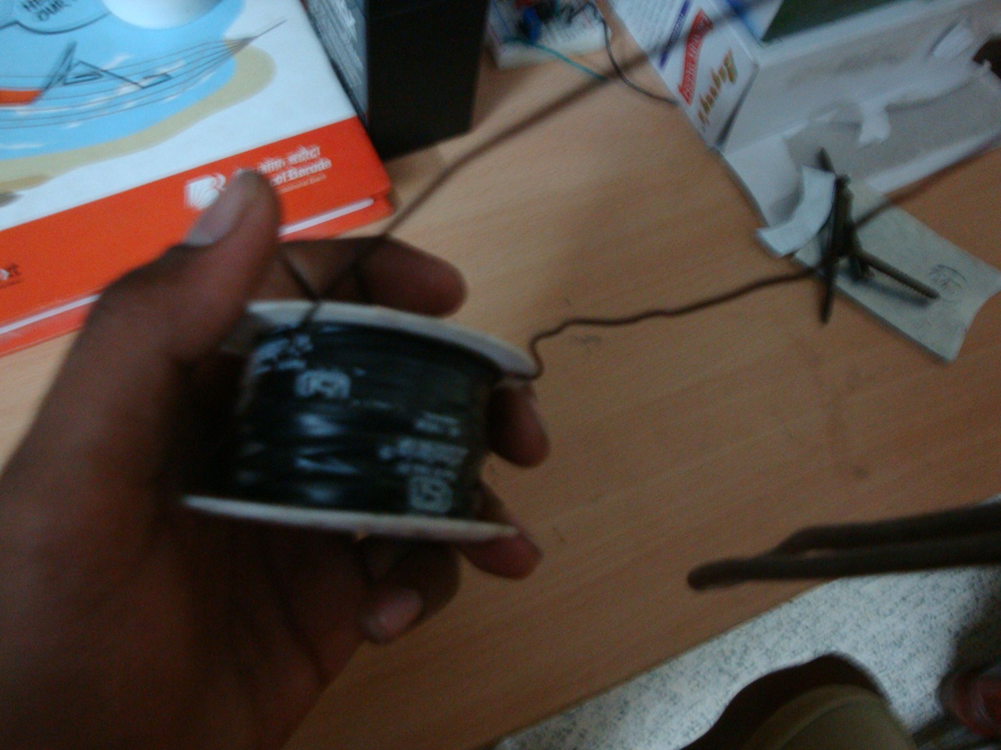 How to Make a Simple, Small and Strong Electromagnet : 5 Steps ...