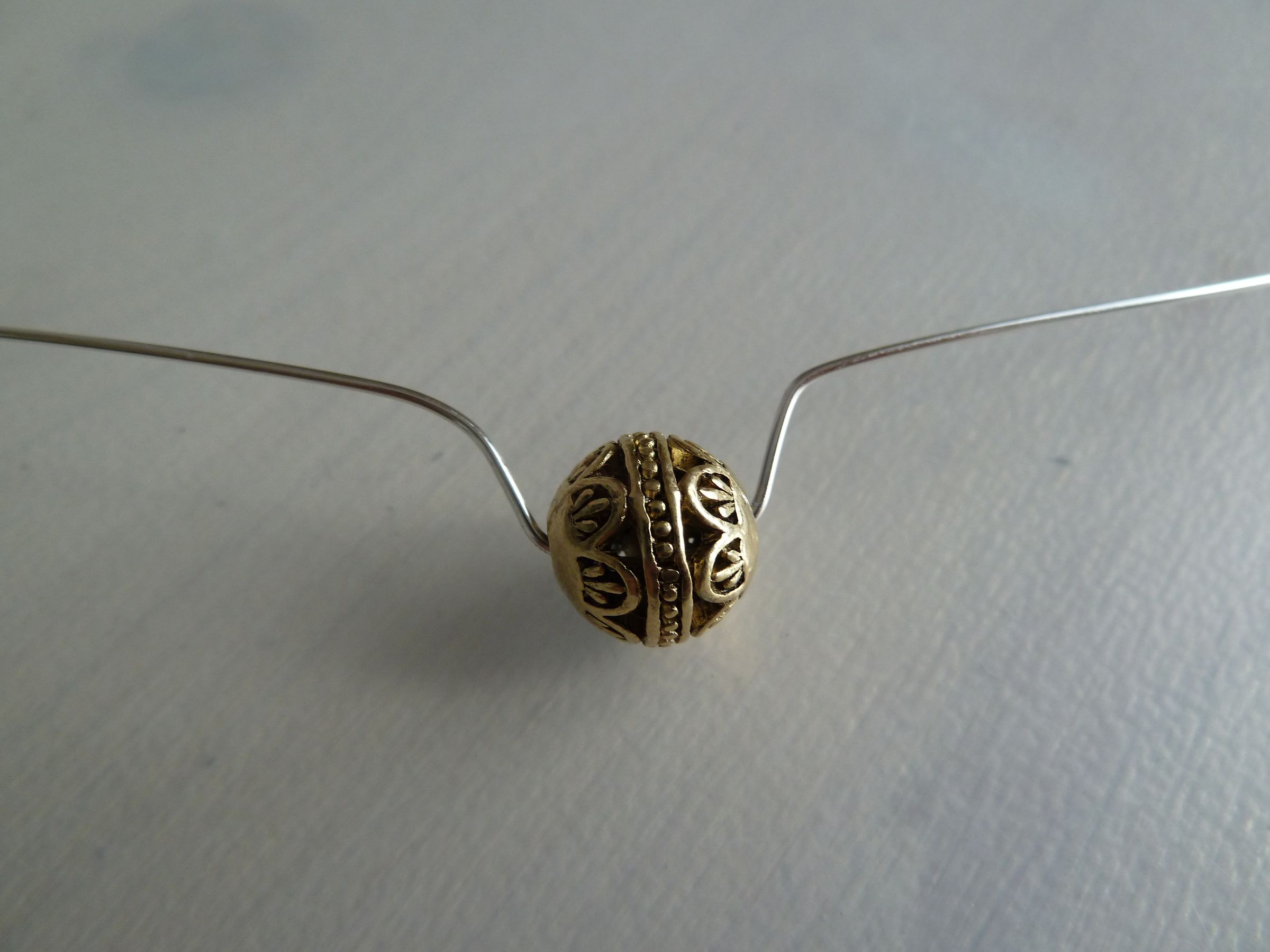 Golden Snitch Necklace : 11 Steps (with Pictures) - Instructables