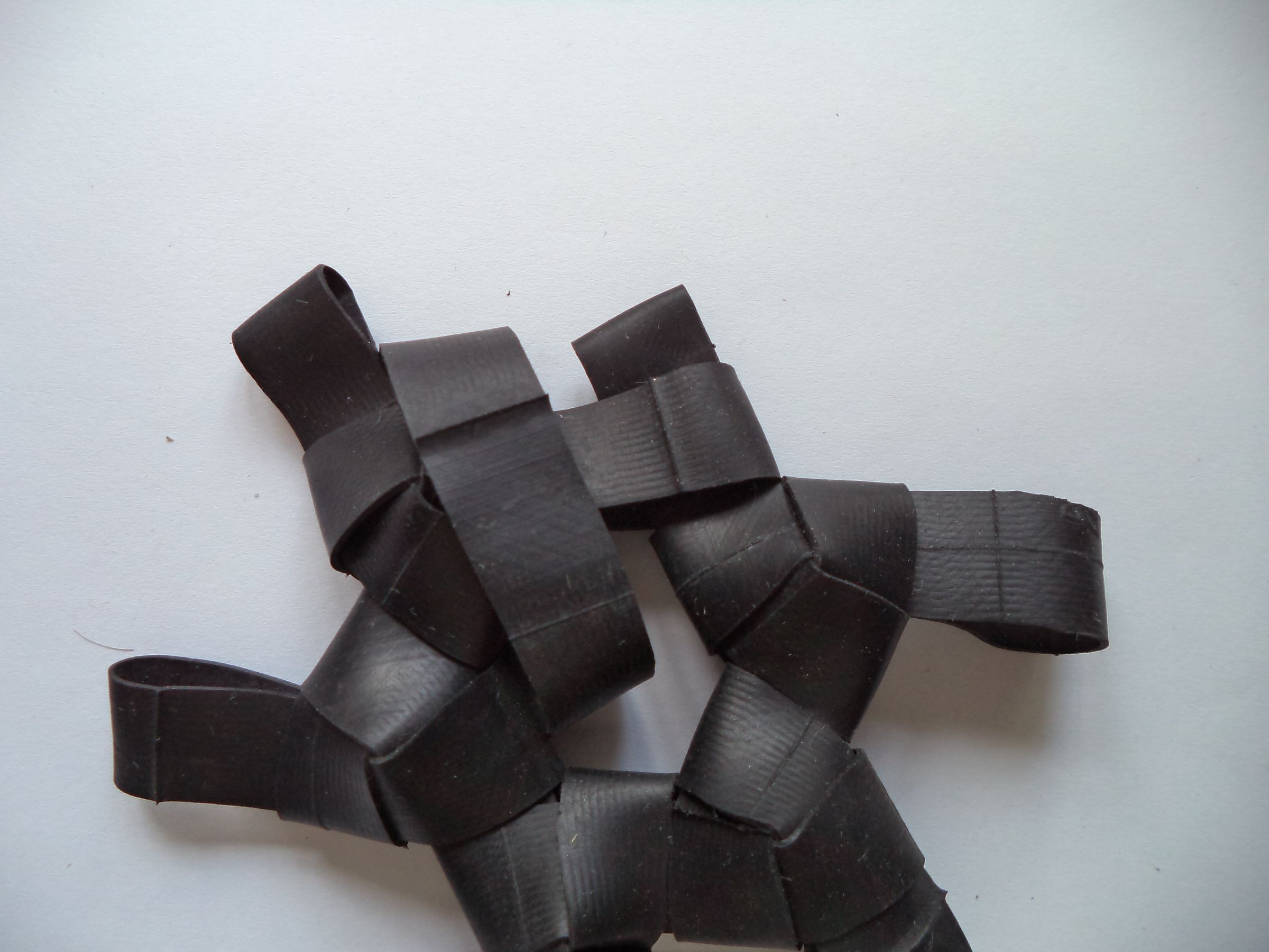 Backpack Cargo Net From Inner Tubes : 26 Steps (with Pictures ...