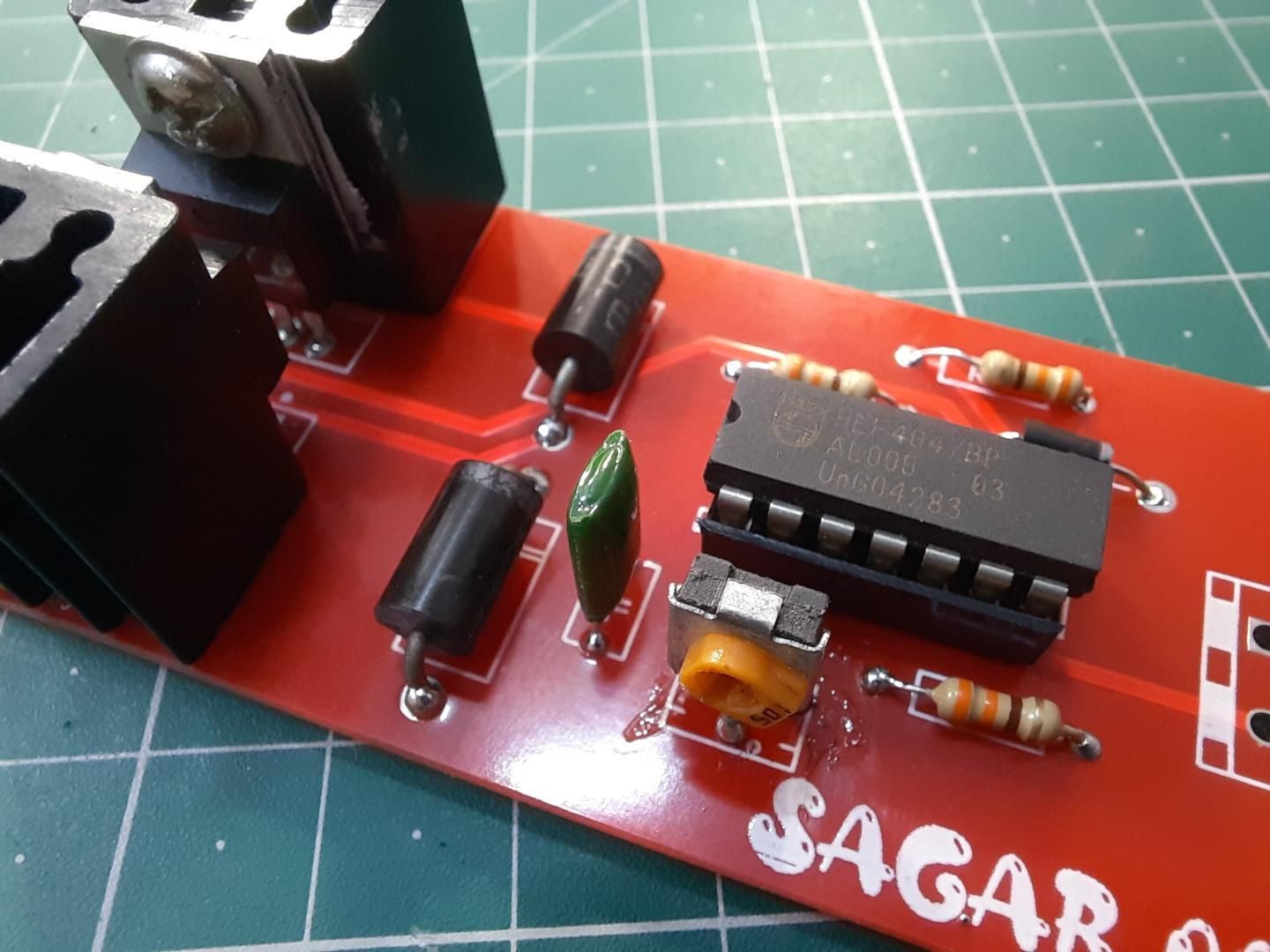 12v to 220v MOSFET Based Inverter Circuit : 7 Steps - Instructables