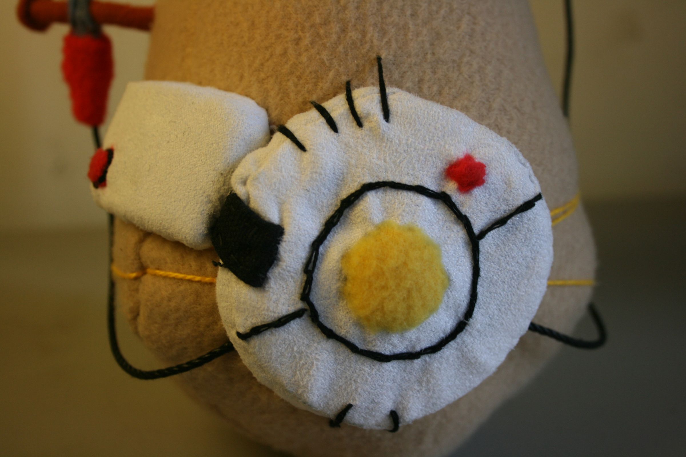 Portal 2 Plushie - Potato GLaDOS (Slideshow) - Instructables