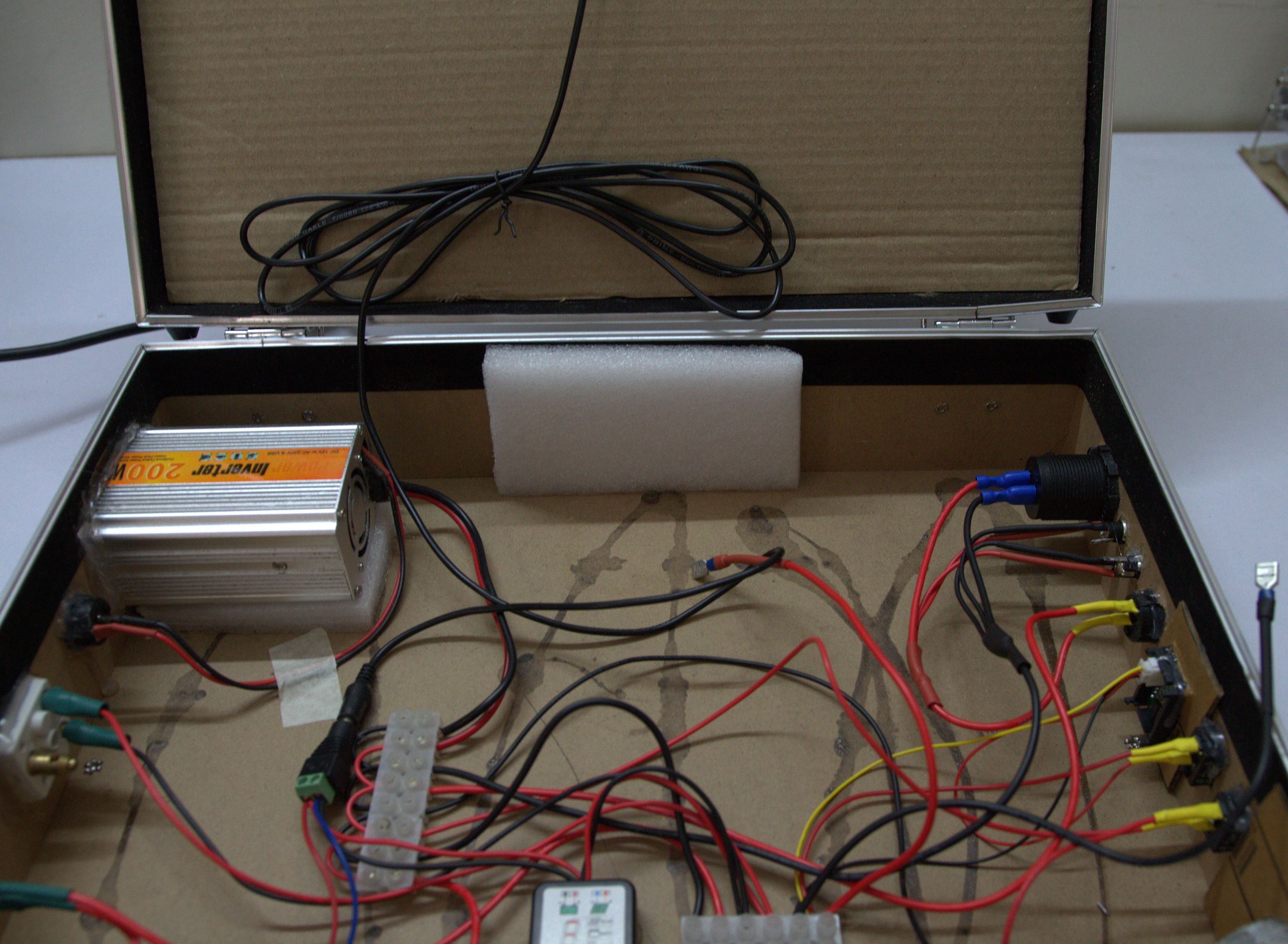 DIY Solar Power Generator V1.0 : 17 Steps (with Pictures) - Instructables