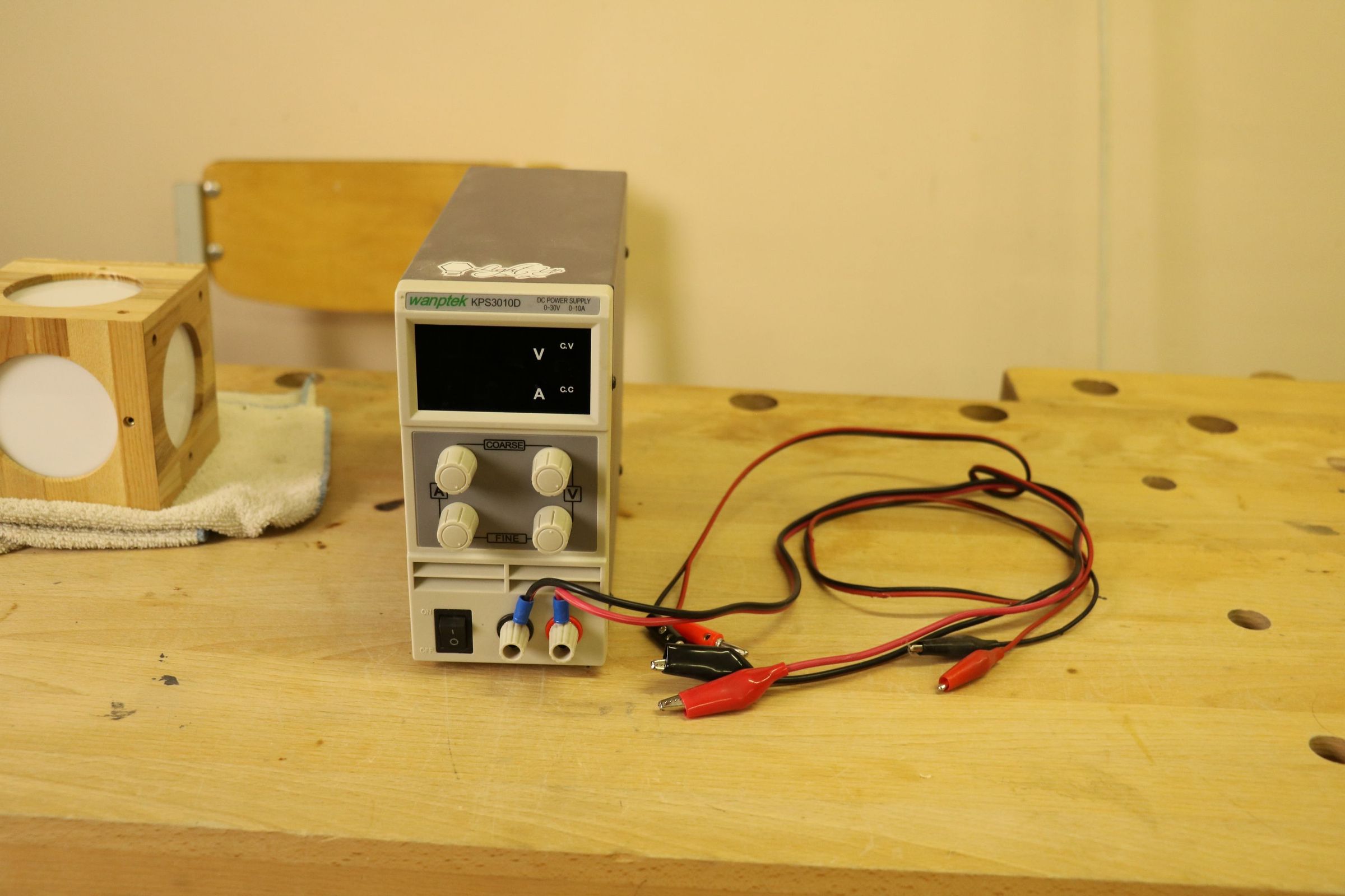 Easy Modular Magnetic Desk Lamp : 18 Steps (with Pictures) - Instructables