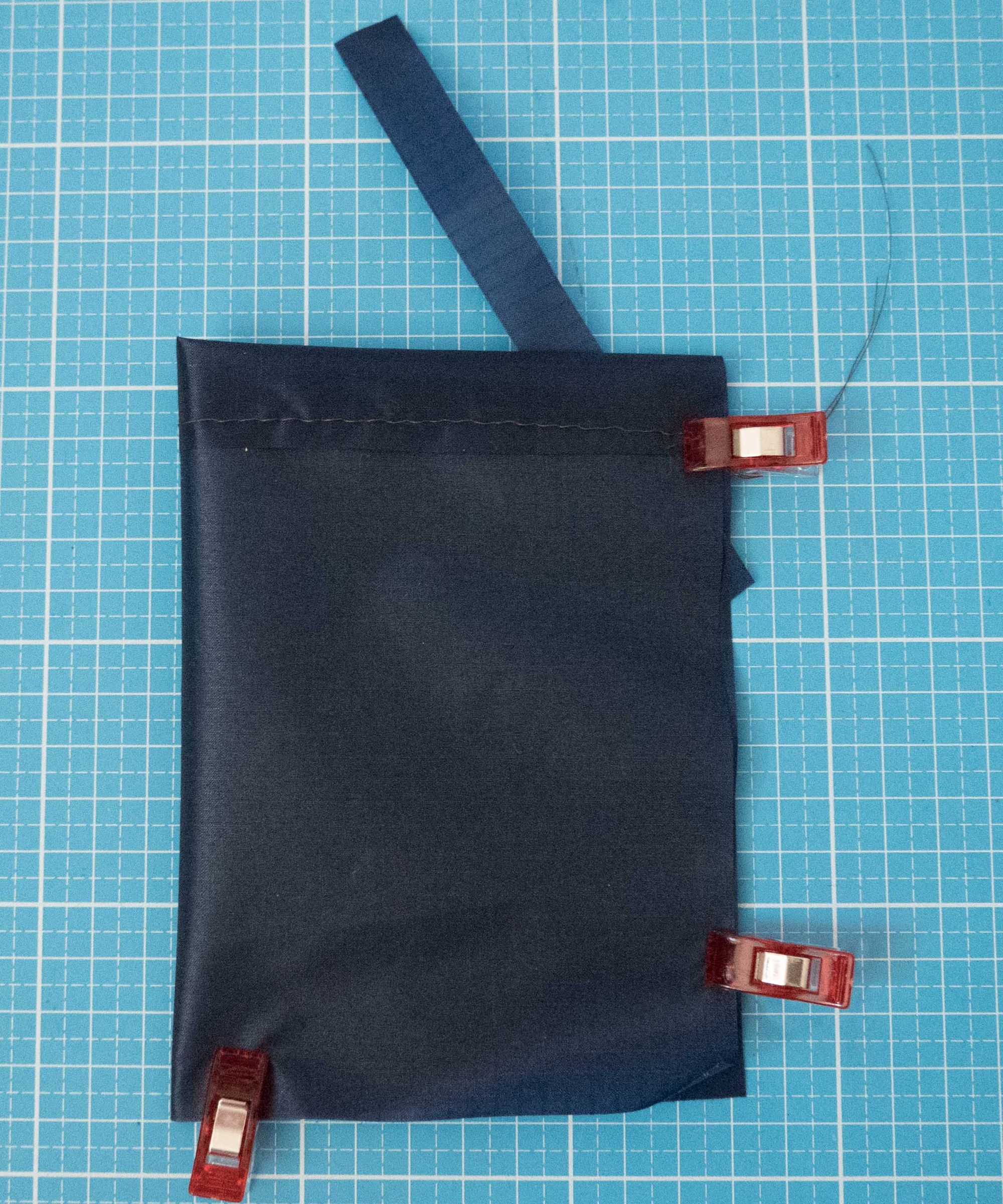 Ultralight Foldable Backpack : 11 Steps (with Pictures) - Instructables